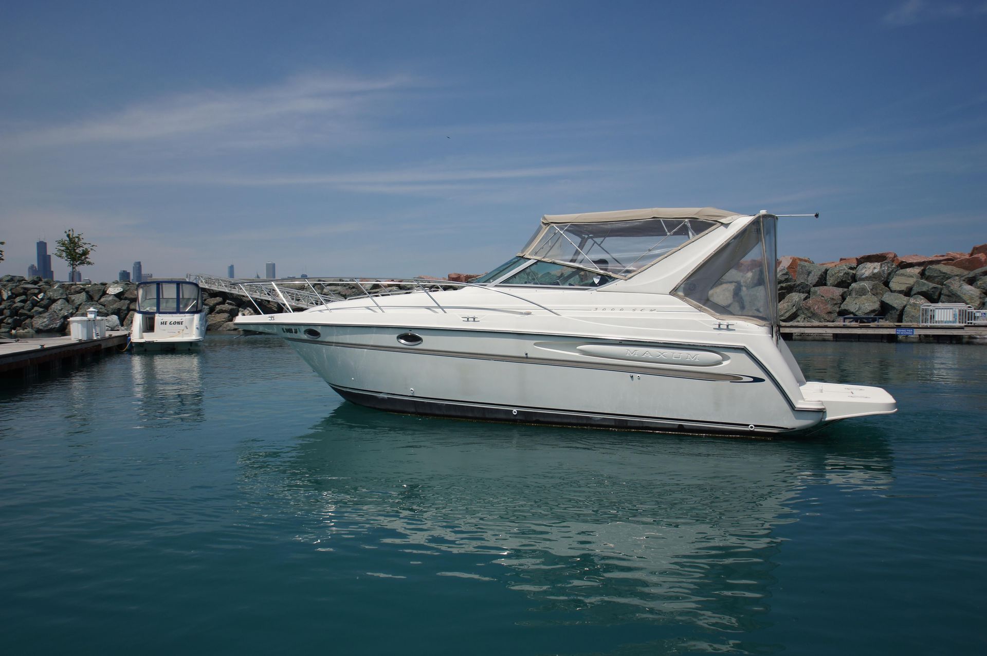2000 Maxum 3000 SCR - Weber Yachts
