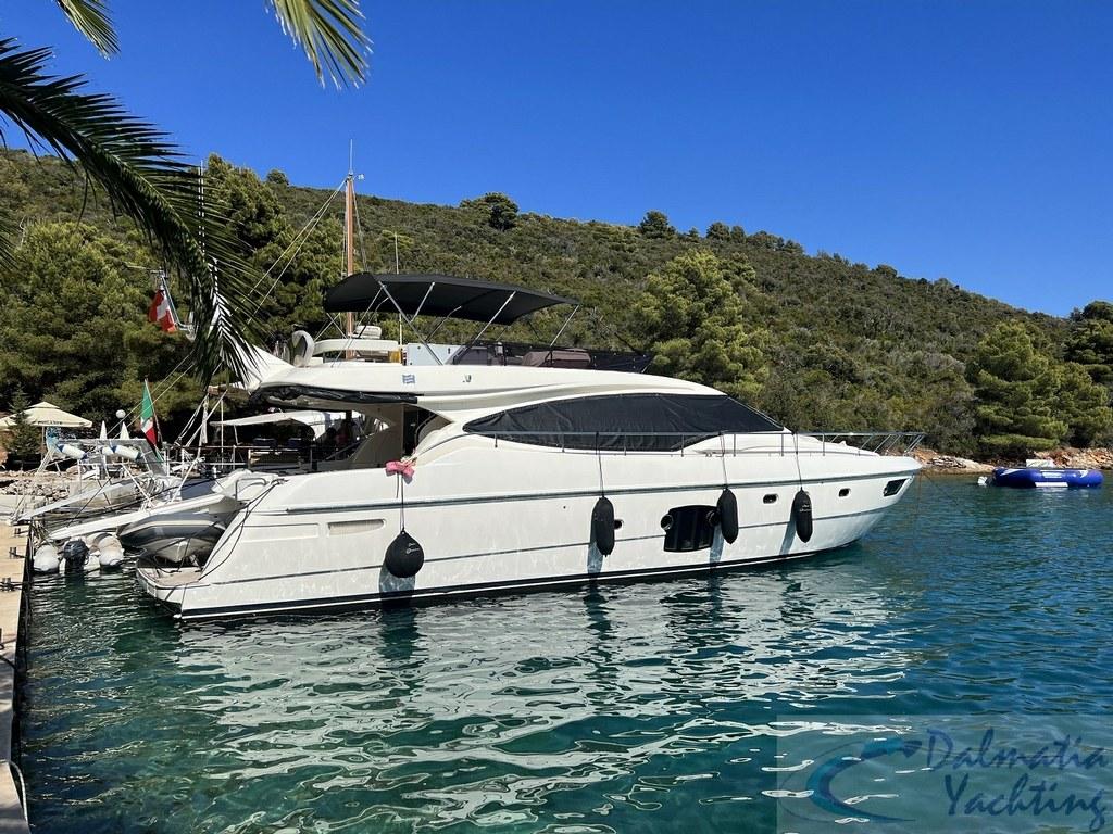 2010 Ferretti Yachts 592 Motor Yachts for sale - YachtWorld