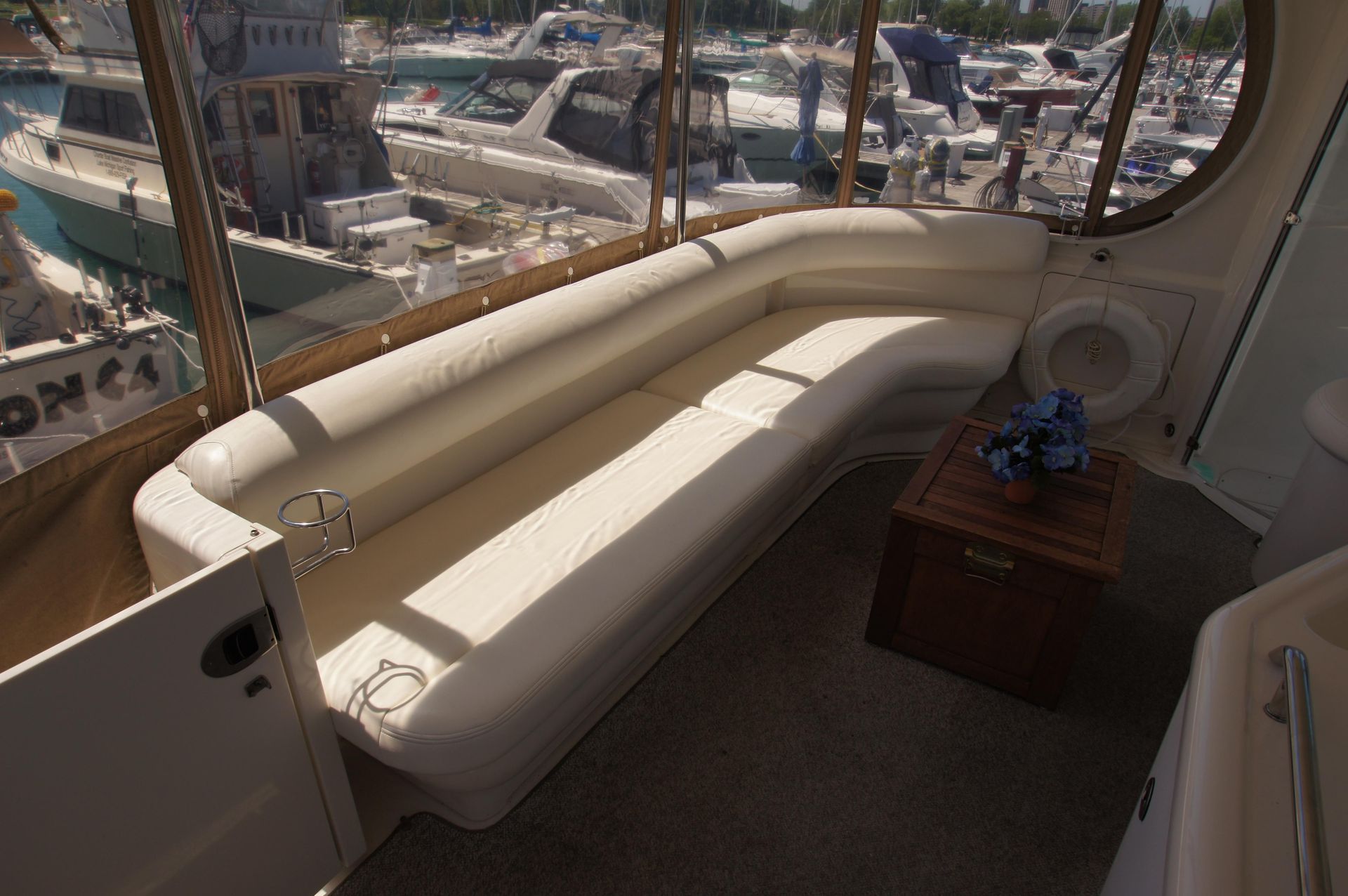 2003 Sea Ray 390 Motor Yacht - Weber Yachts