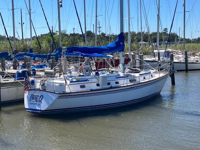 1985 Endeavour 38 CC Center Cockpit Segelboote Kaufen - YachtWorld