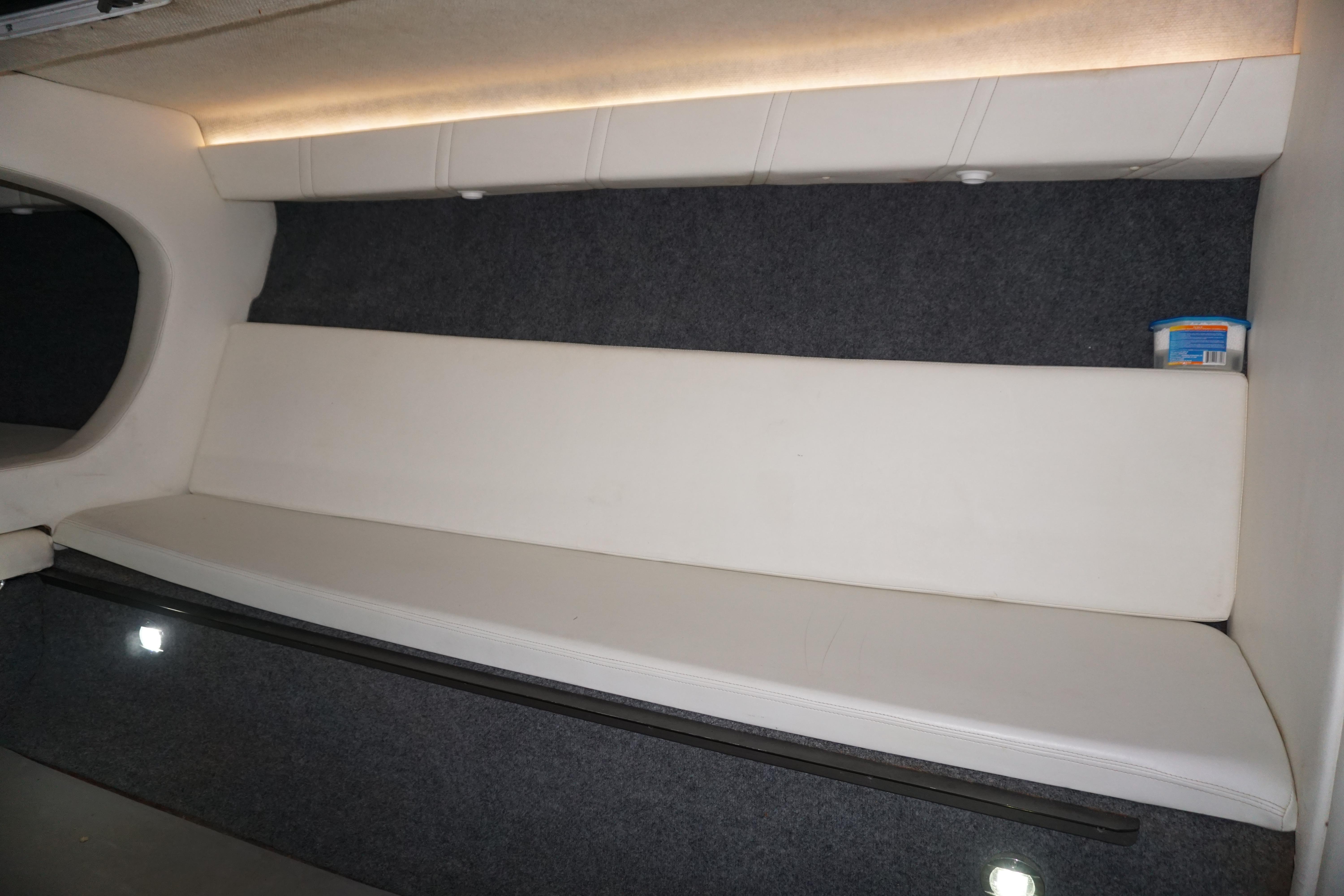 1998 Active Thunder 32 CC High Performance for sale - YachtWorld