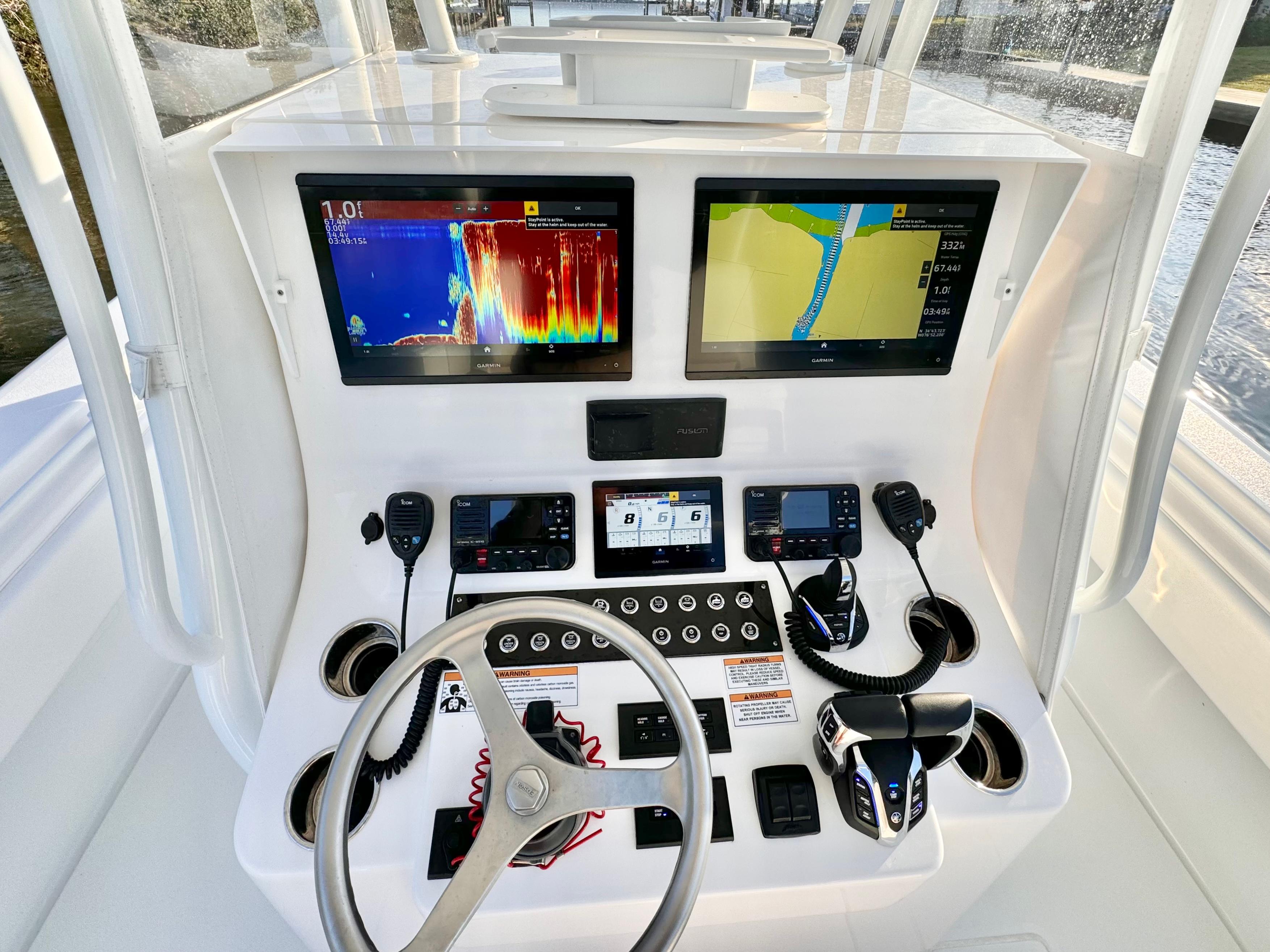 2025 Contender 35 ST Senterkonsoller til salgs- YachtWorld