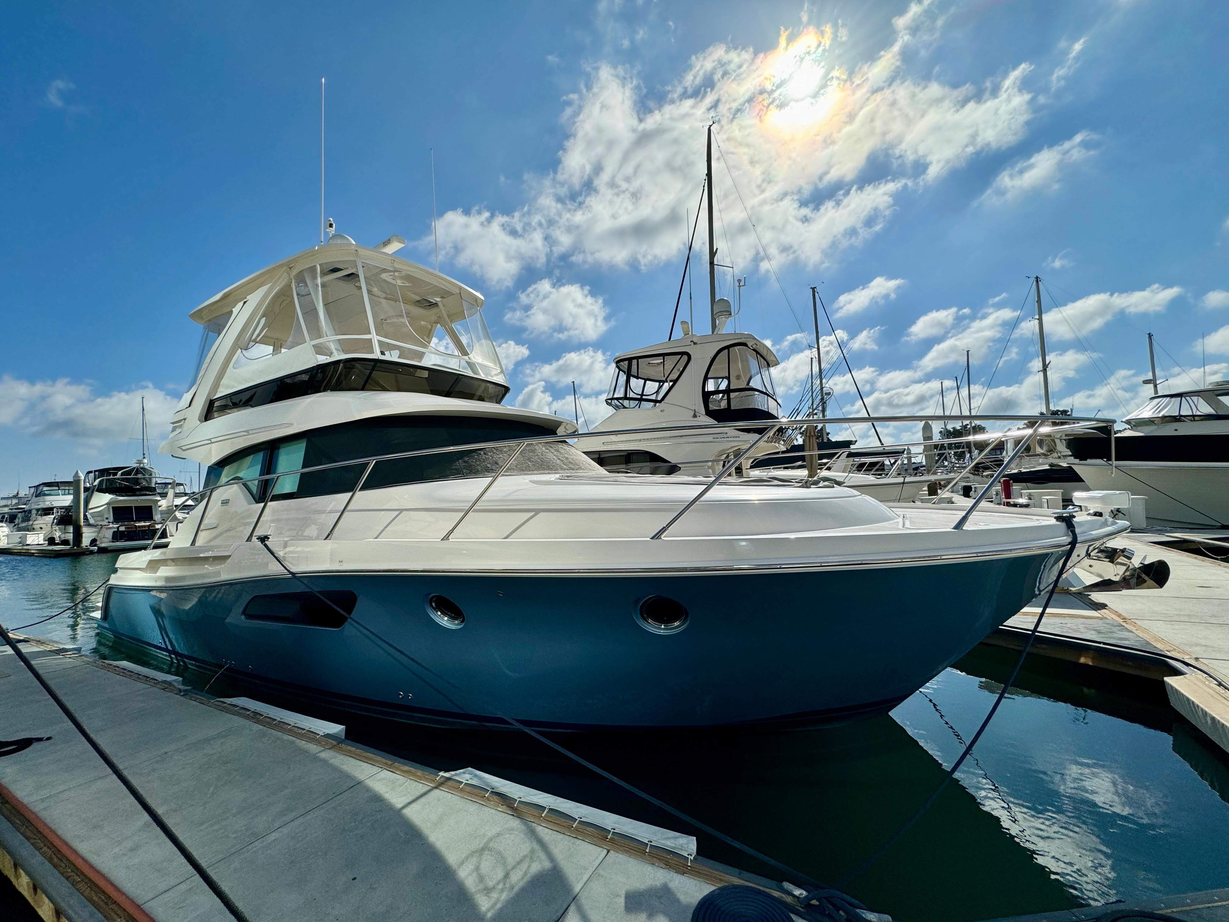 2018 Tiara Yachts F44 Flybridge for sale - YachtWorld