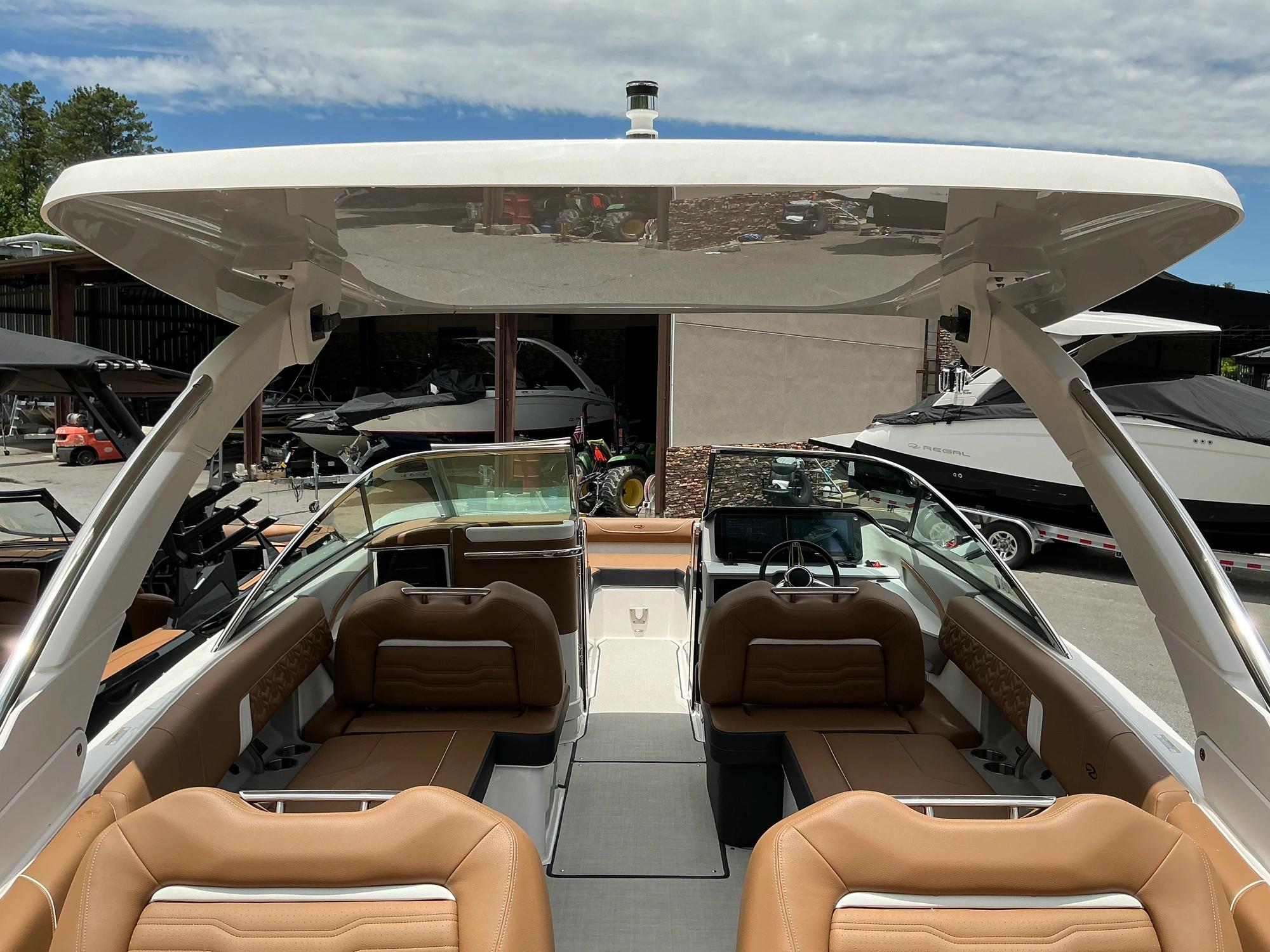 2024 Regal LS9 Cruiser for sale - YachtWorld