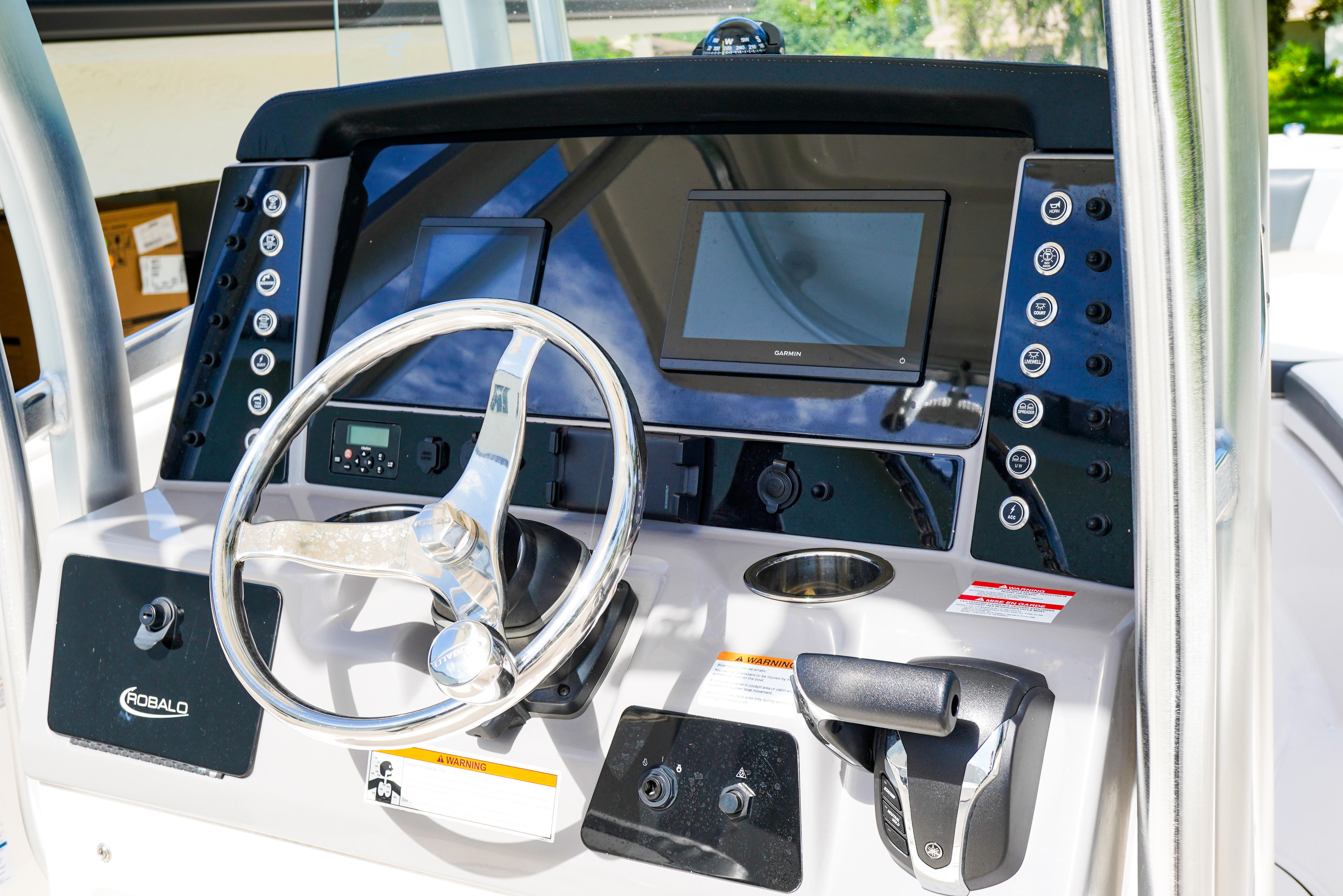 2022 Robalo R230 Center Console Center Console for sale - YachtWorld