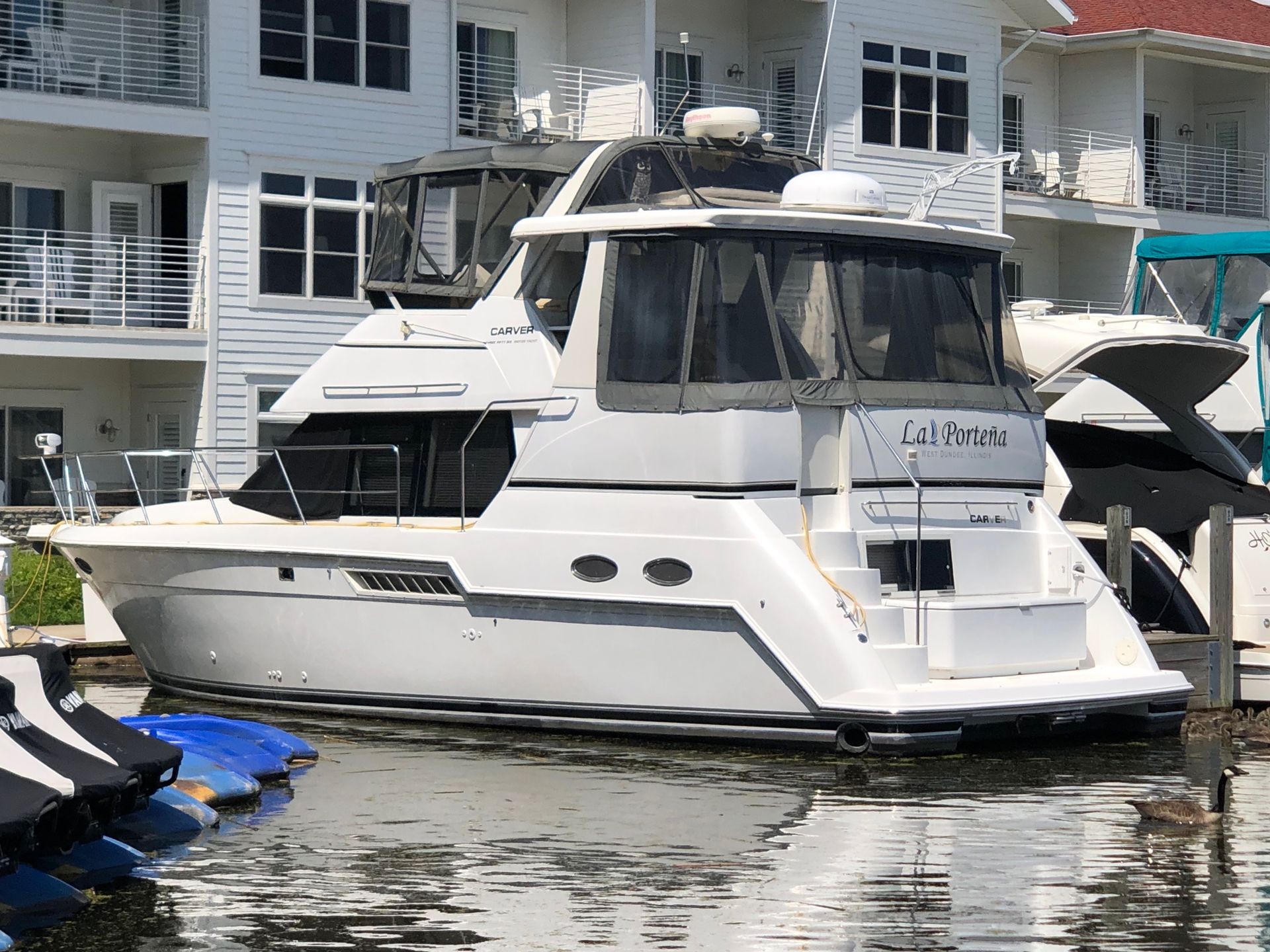 2001 Carver 356 Motor Yacht - Weber Yachts