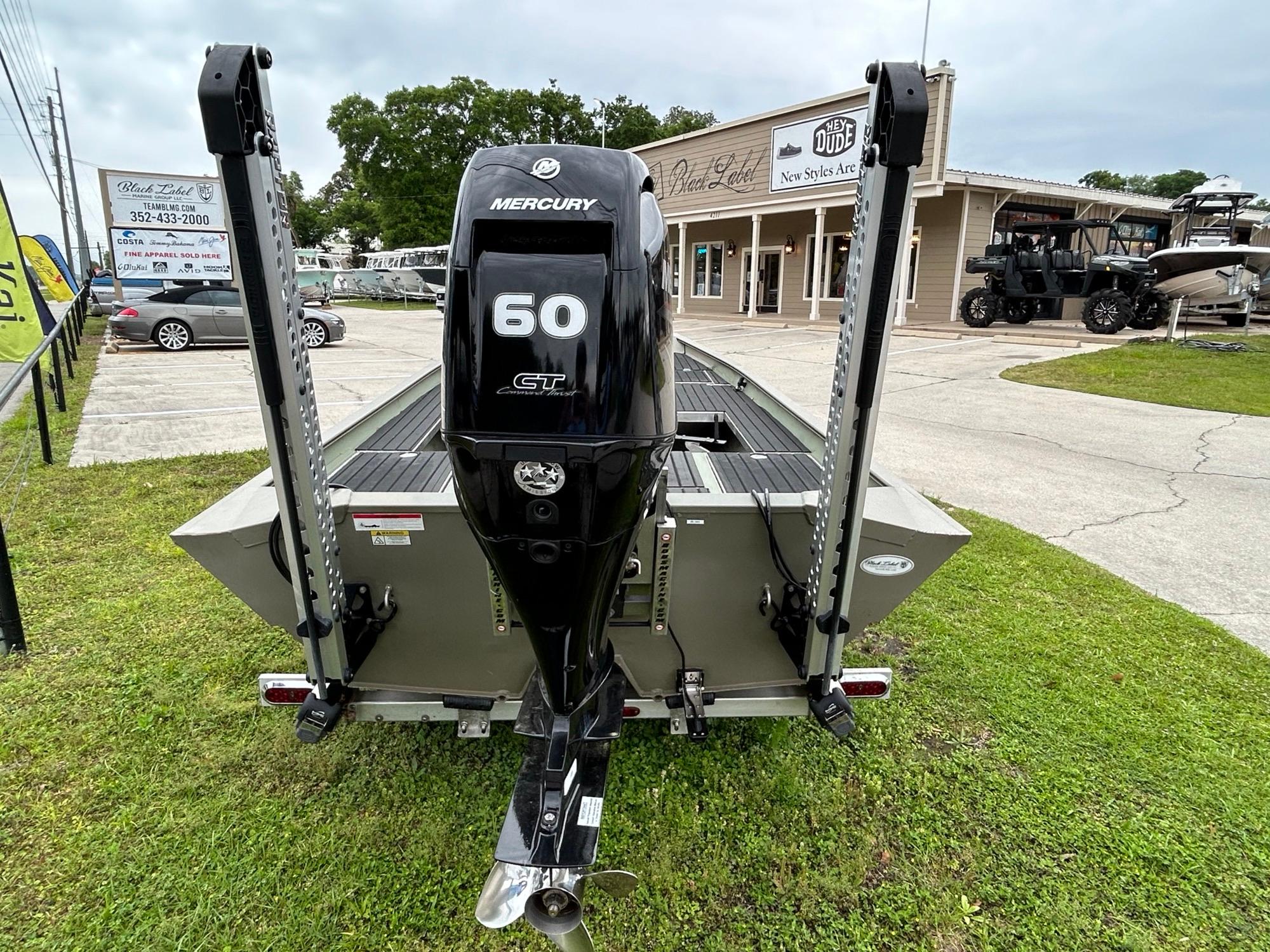 2017 Alumacraft 1756 Tunnel Barche da pesca in alluminio in vendita ...