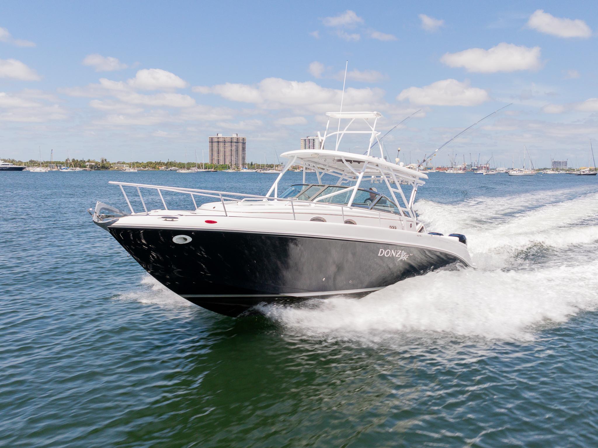 2006 Donzi 38 ZSF Cuddy Cabin for sale - YachtWorld