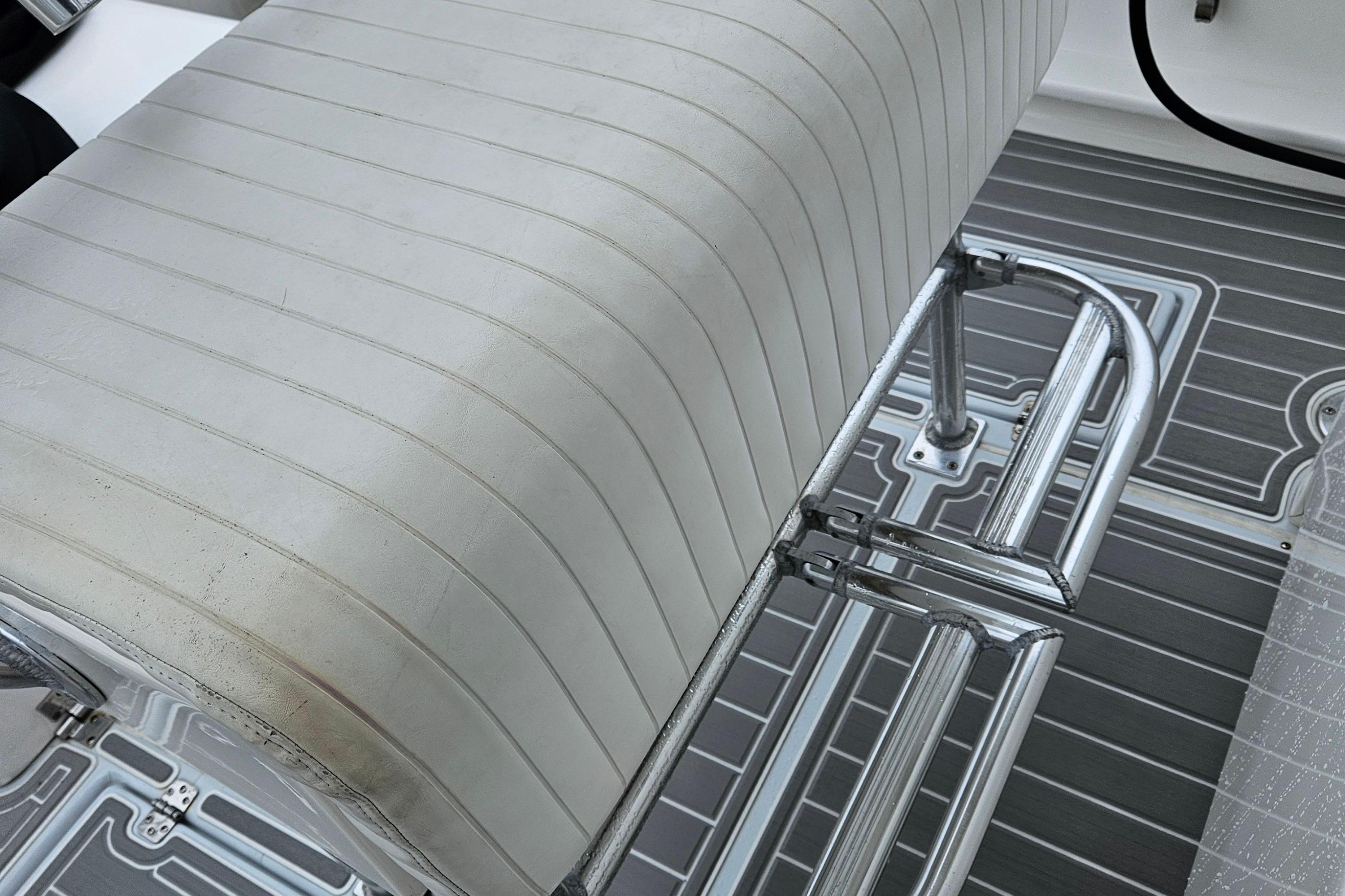 2005 Topaz 24 Silverhawk Center Console for sale - YachtWorld