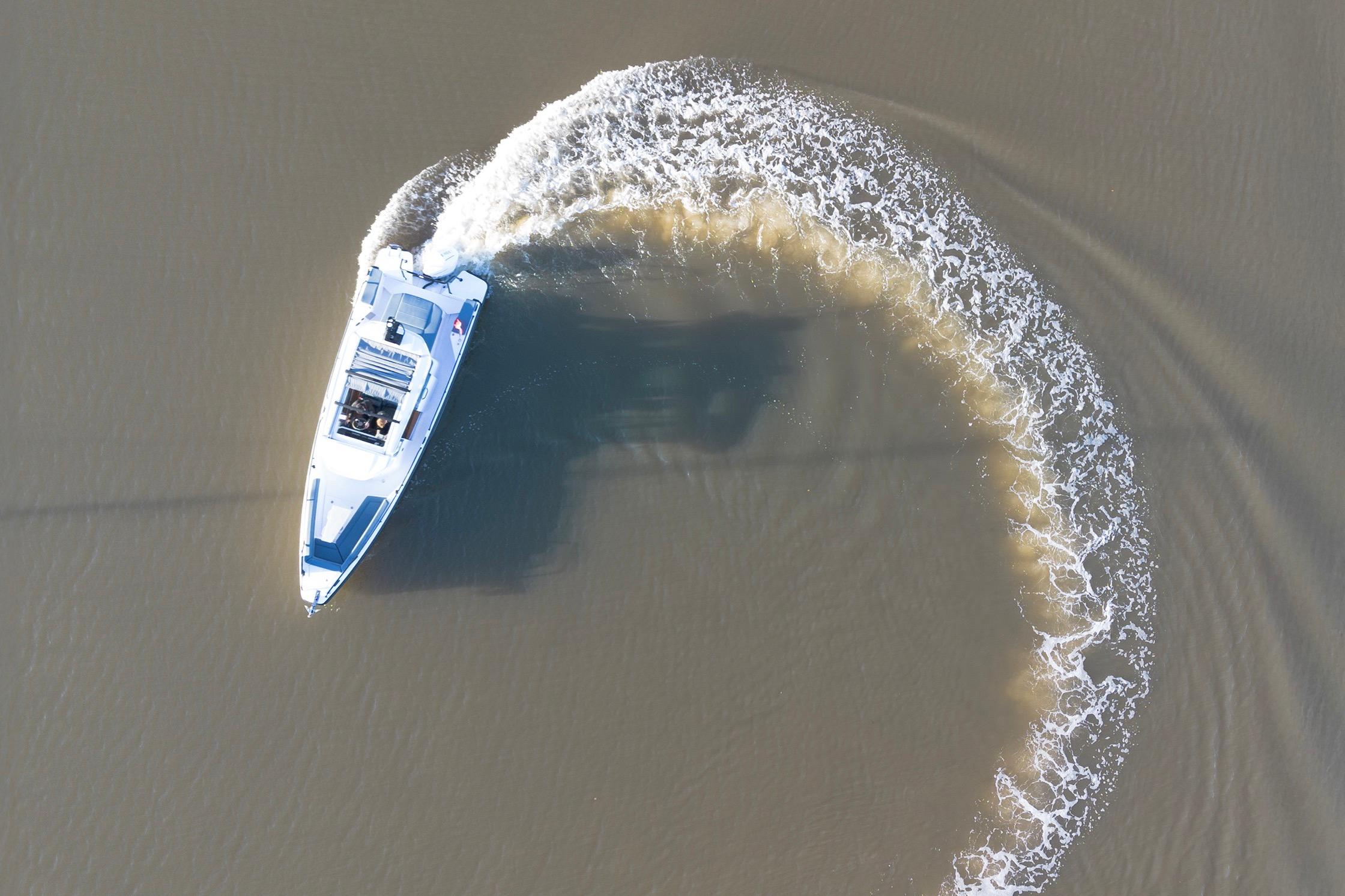 Occasion 2023 Axopar 28 Cabin - Hampshire | Annonces du Bateau