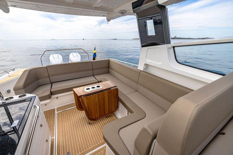 2025 Nimbus Weekender 11 Express Cruiser for sale - YachtWorld