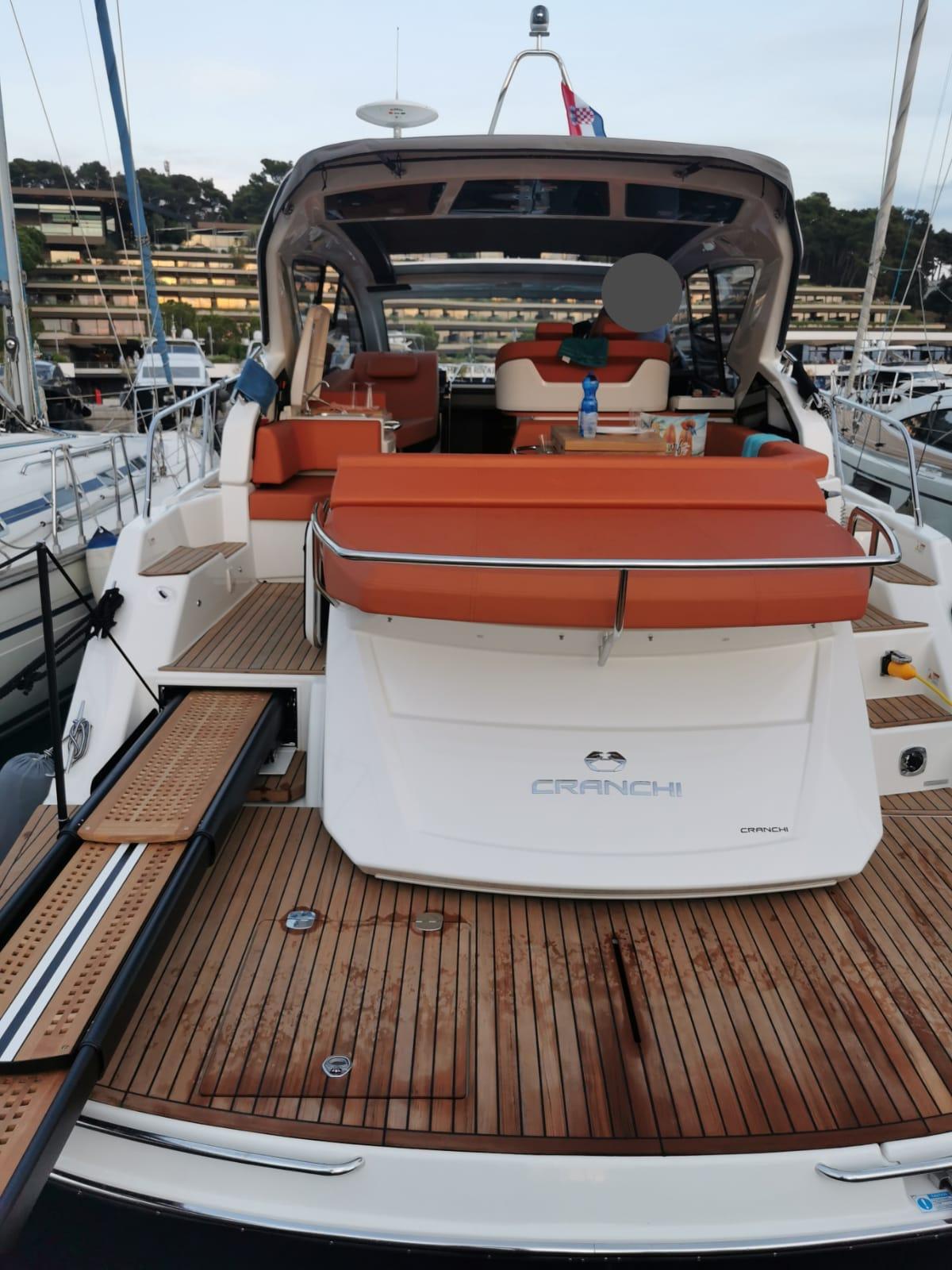 2021 Cranchi M44 HT Motoryachten Kaufen - YachtWorld