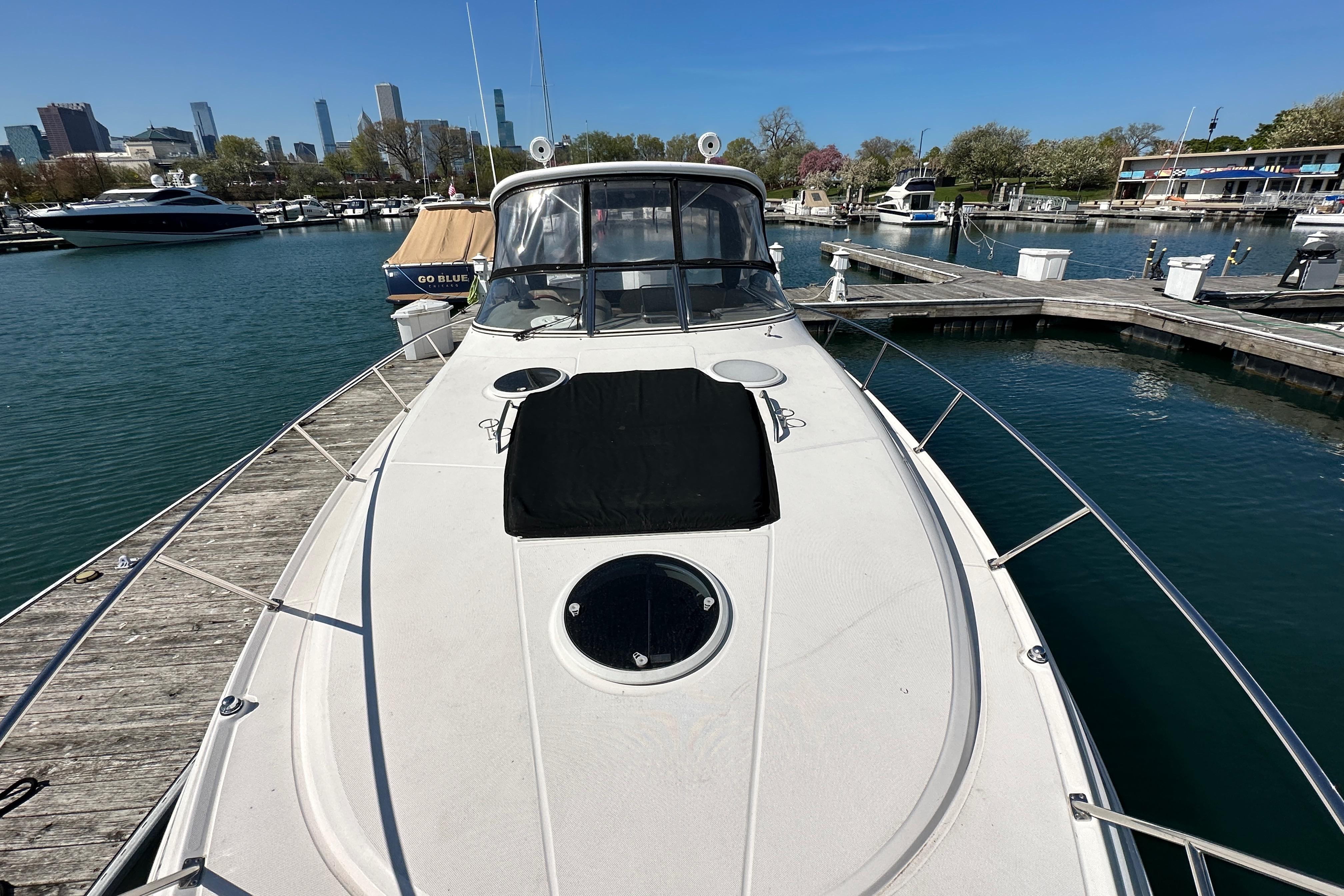 2010 Regal 3760 Sportyacht Cruiser for sale - YachtWorld