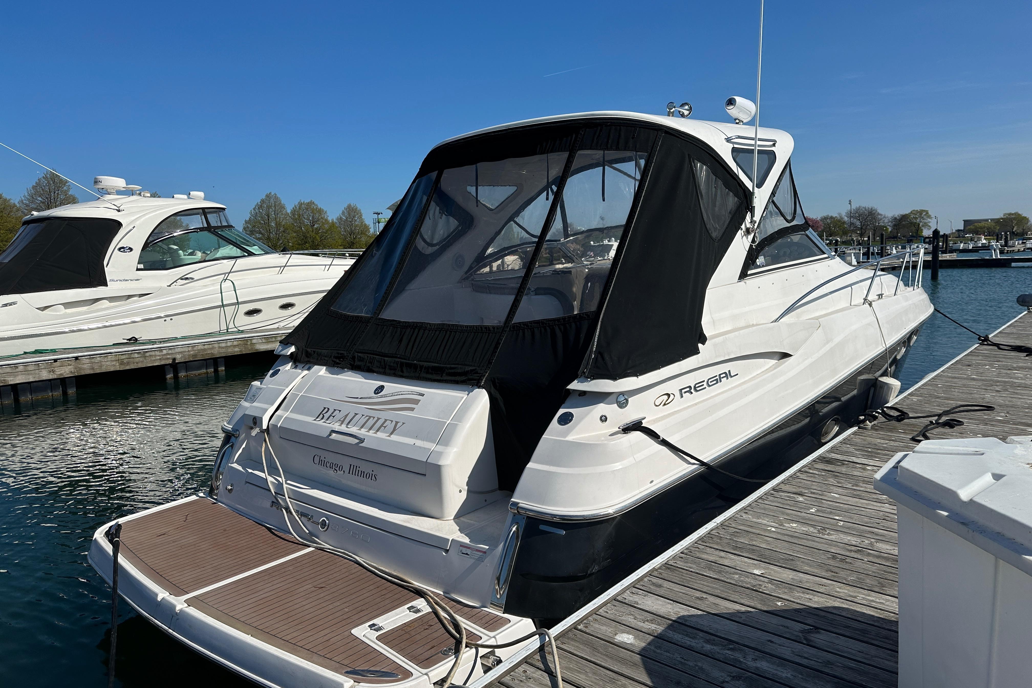 2010 Regal 3760 Sportyacht Cruiser for sale - YachtWorld