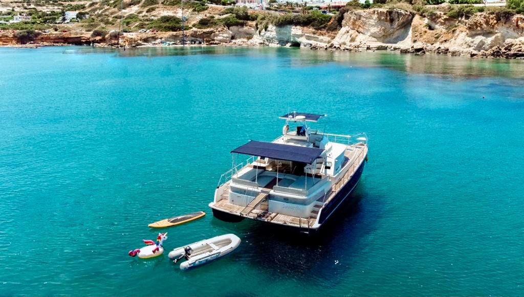 Used 2004 Lagoon Power 43 | TopBoats