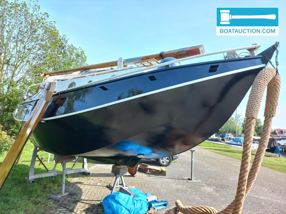 Grundel Platbodem | 9m | 1975 | Boats and Outboards