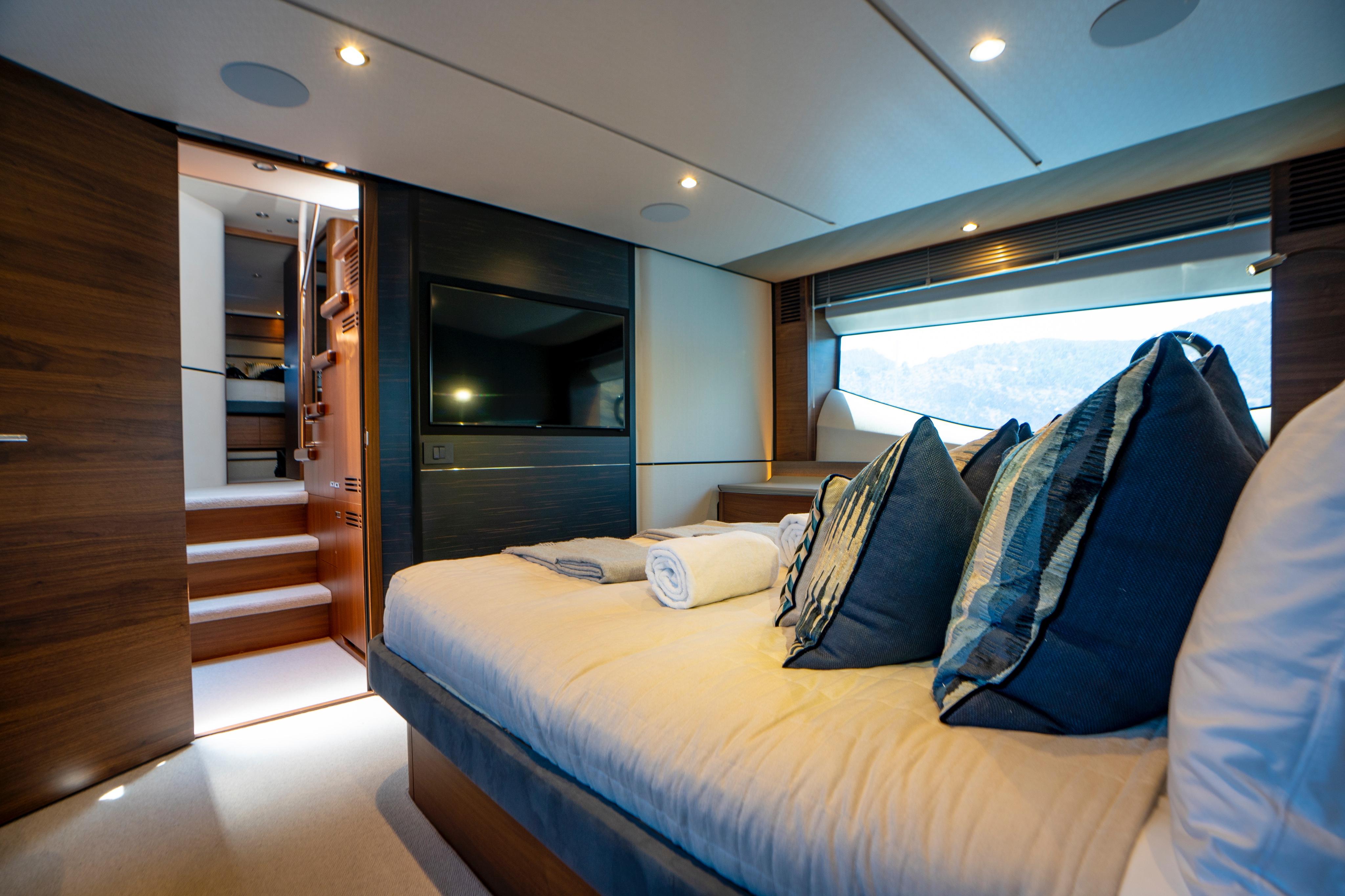 2022 Princess S66 Sports Cruiser for sale - YachtWorld