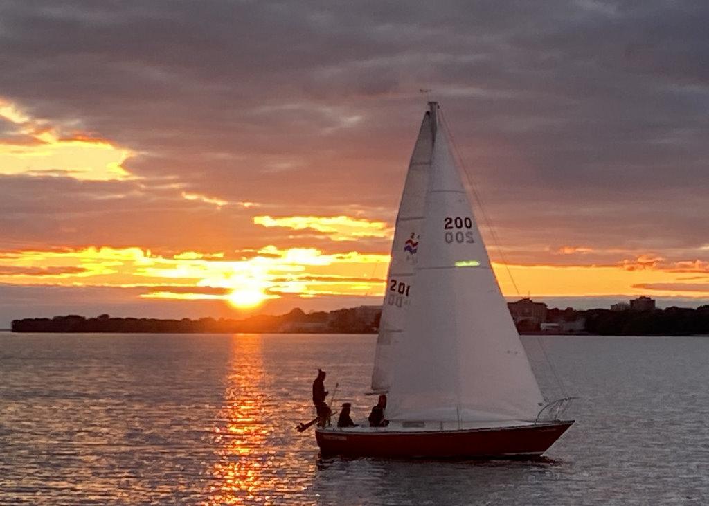 1975 Mirage 24 Sloop Racer/ Cruiser Segelboote Kaufen - YachtWorld