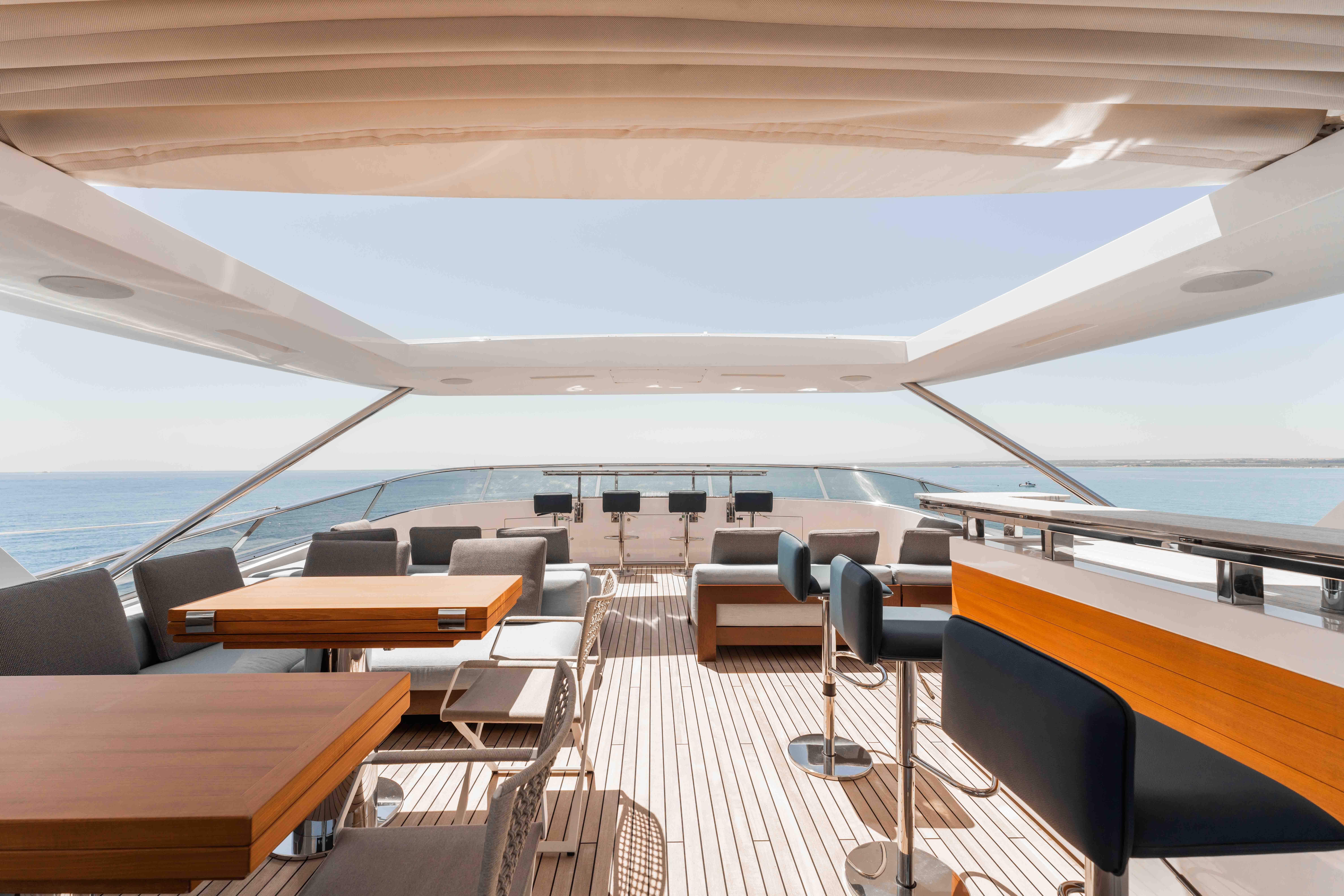 Exinity Motor Yachts Benetti for sale - YachtWorld