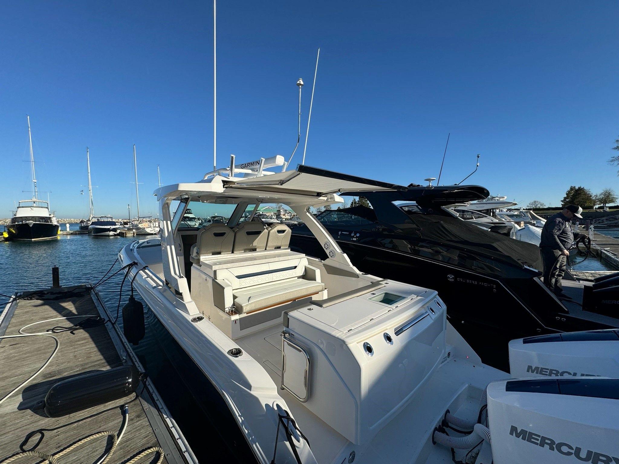 2025 Tiara Yachts 34 LS Cruiser for sale - YachtWorld