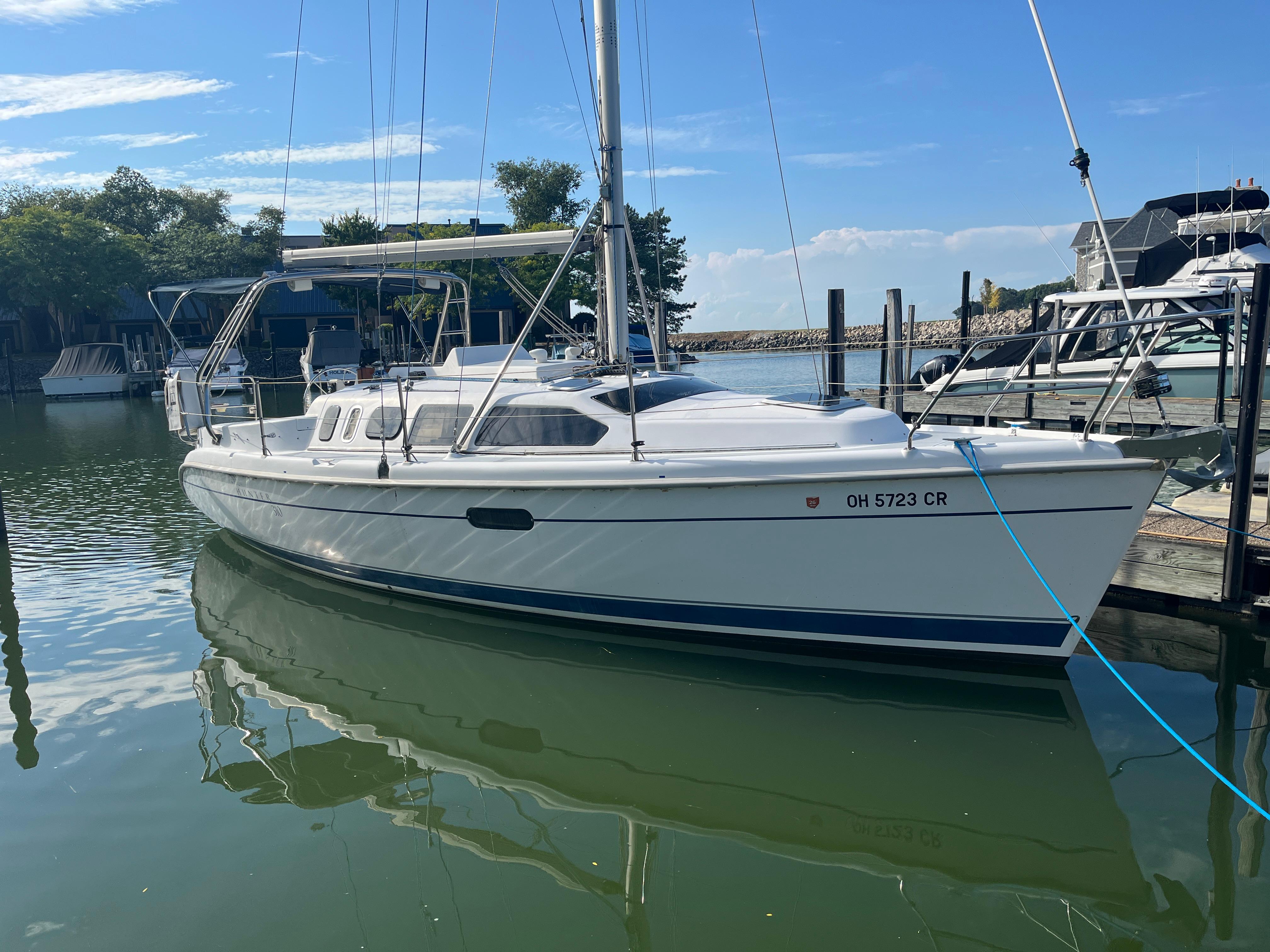 2000 Hunter 310 Cruiser for sale - YachtWorld
