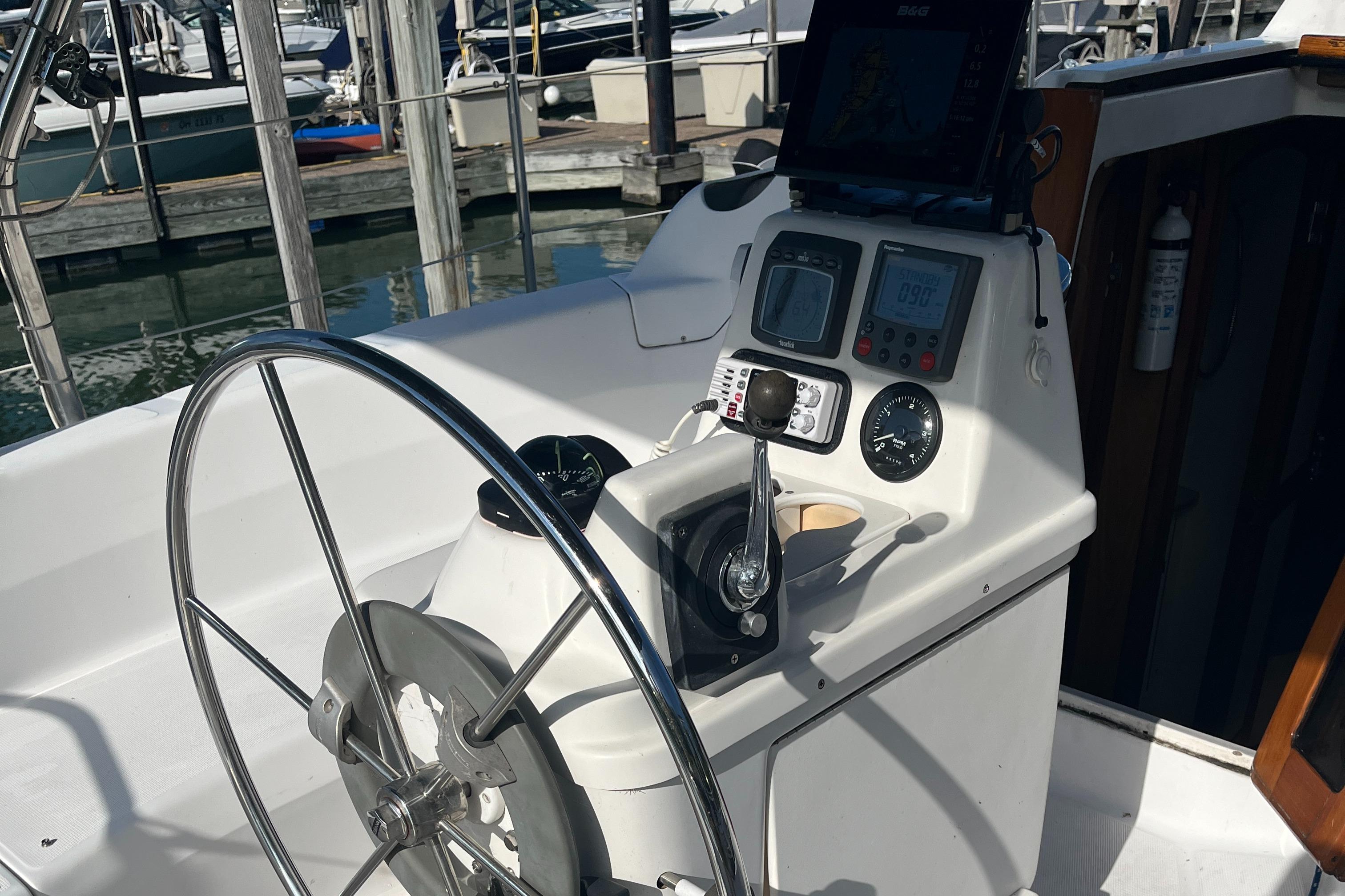 2000 Hunter 310 Cruiser for sale - YachtWorld