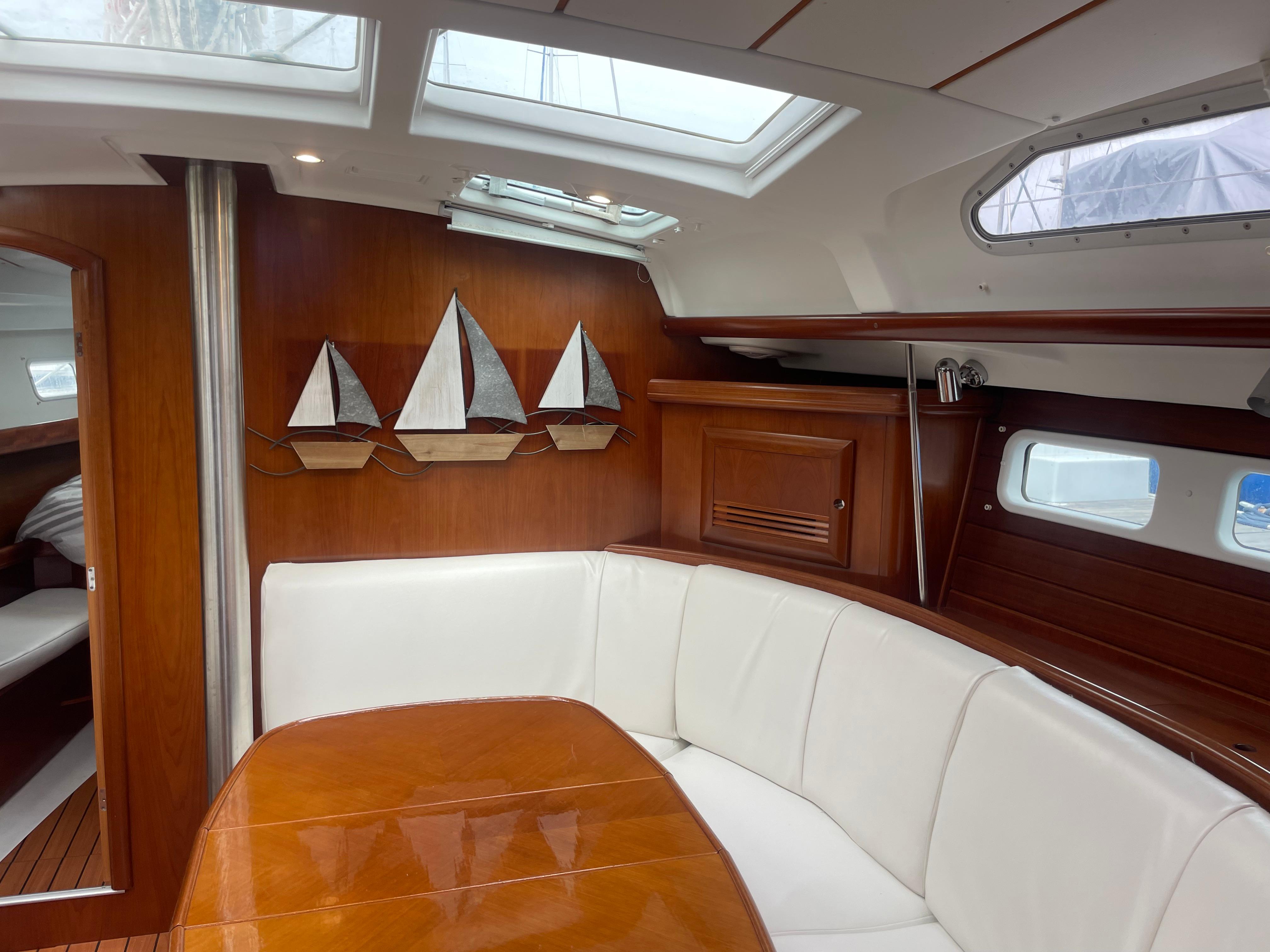 2005 Beneteau 423 Cruiser for sale - YachtWorld