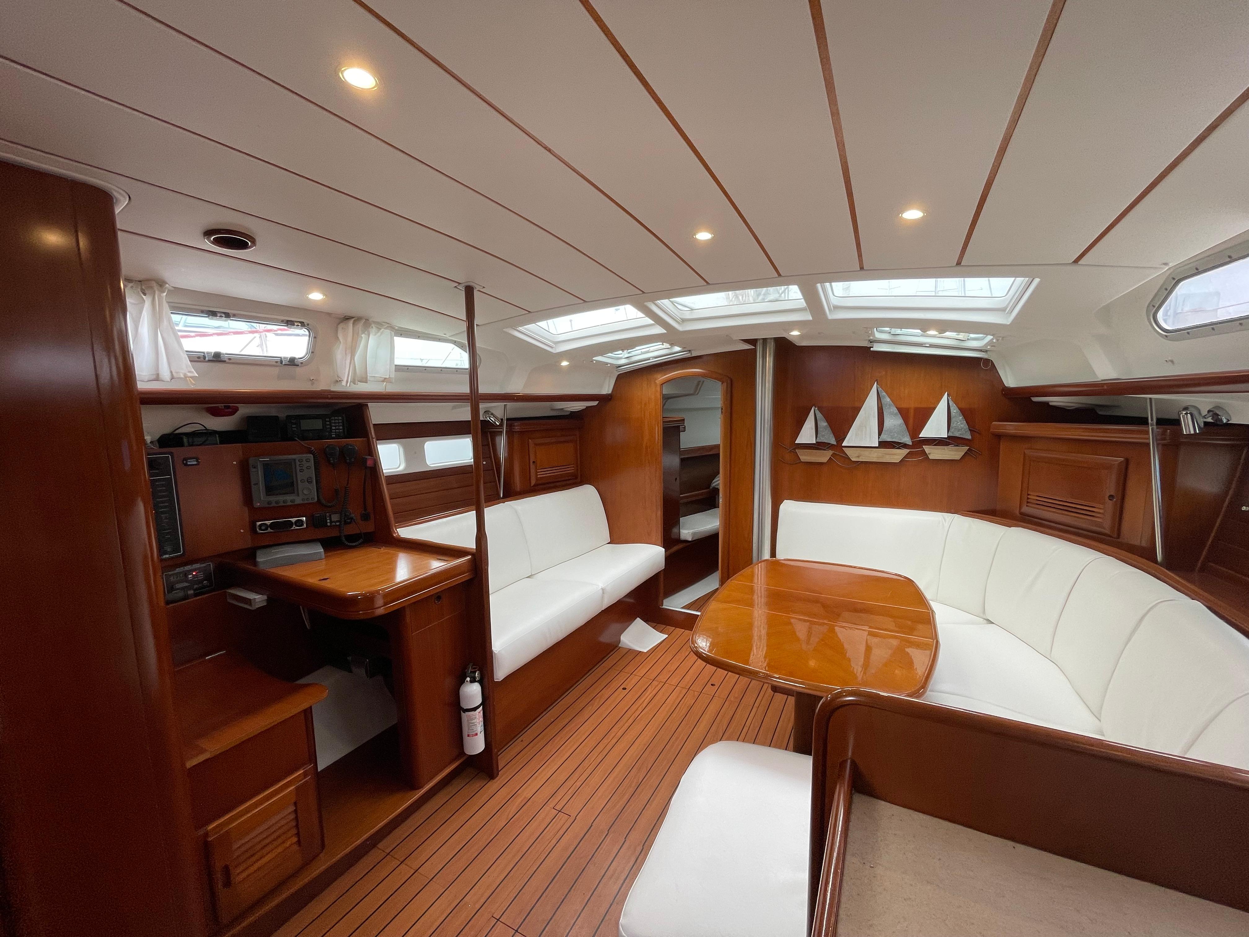 2005 Beneteau 423 Cruiser for sale - YachtWorld