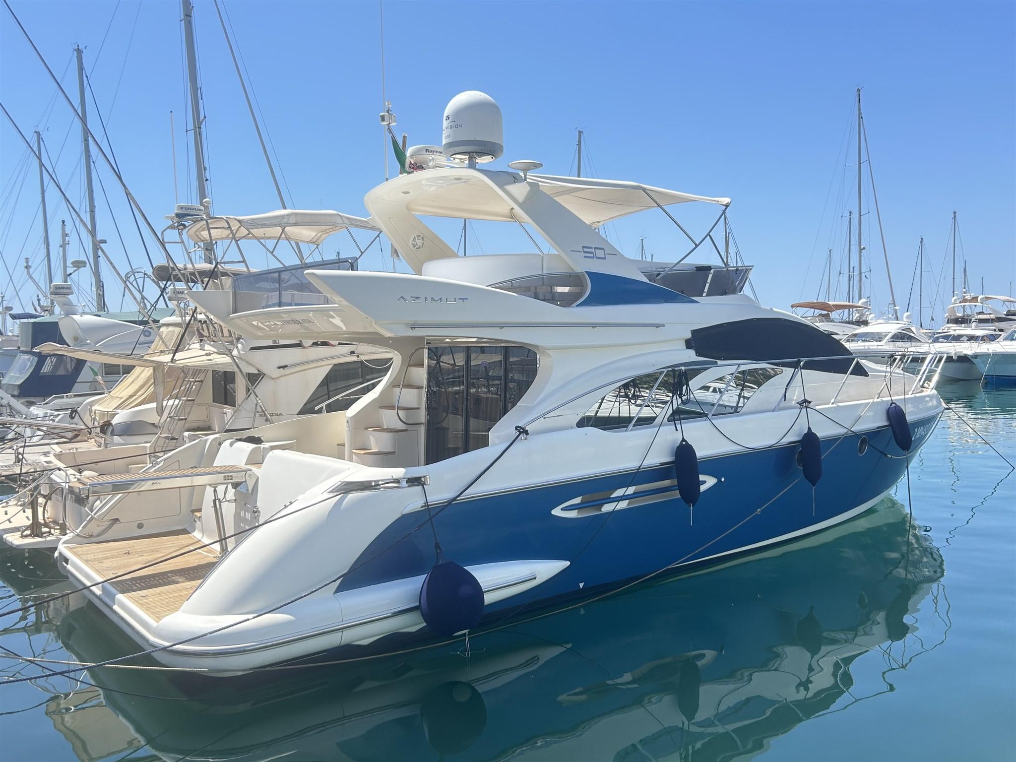 Used 2005 Azimut 50 (2 cabins vers) - Verona | TopBoats