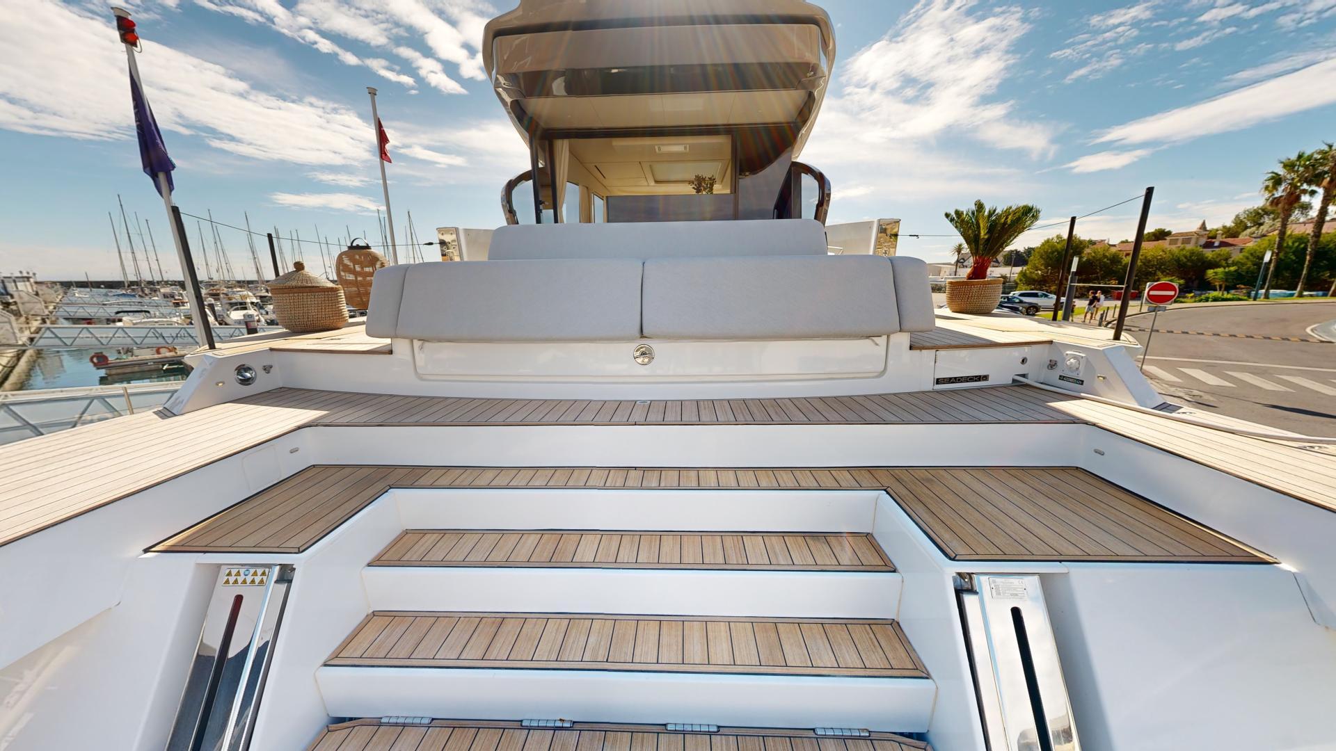 2024 Azimut Seadeck 6 Motor Yachts for sale - YachtWorld