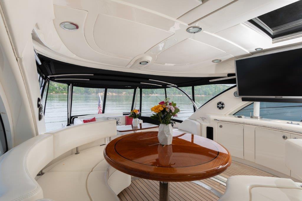 2010 Sea Ray 580 Sundancer Express Cruiser for sale - YachtWorld