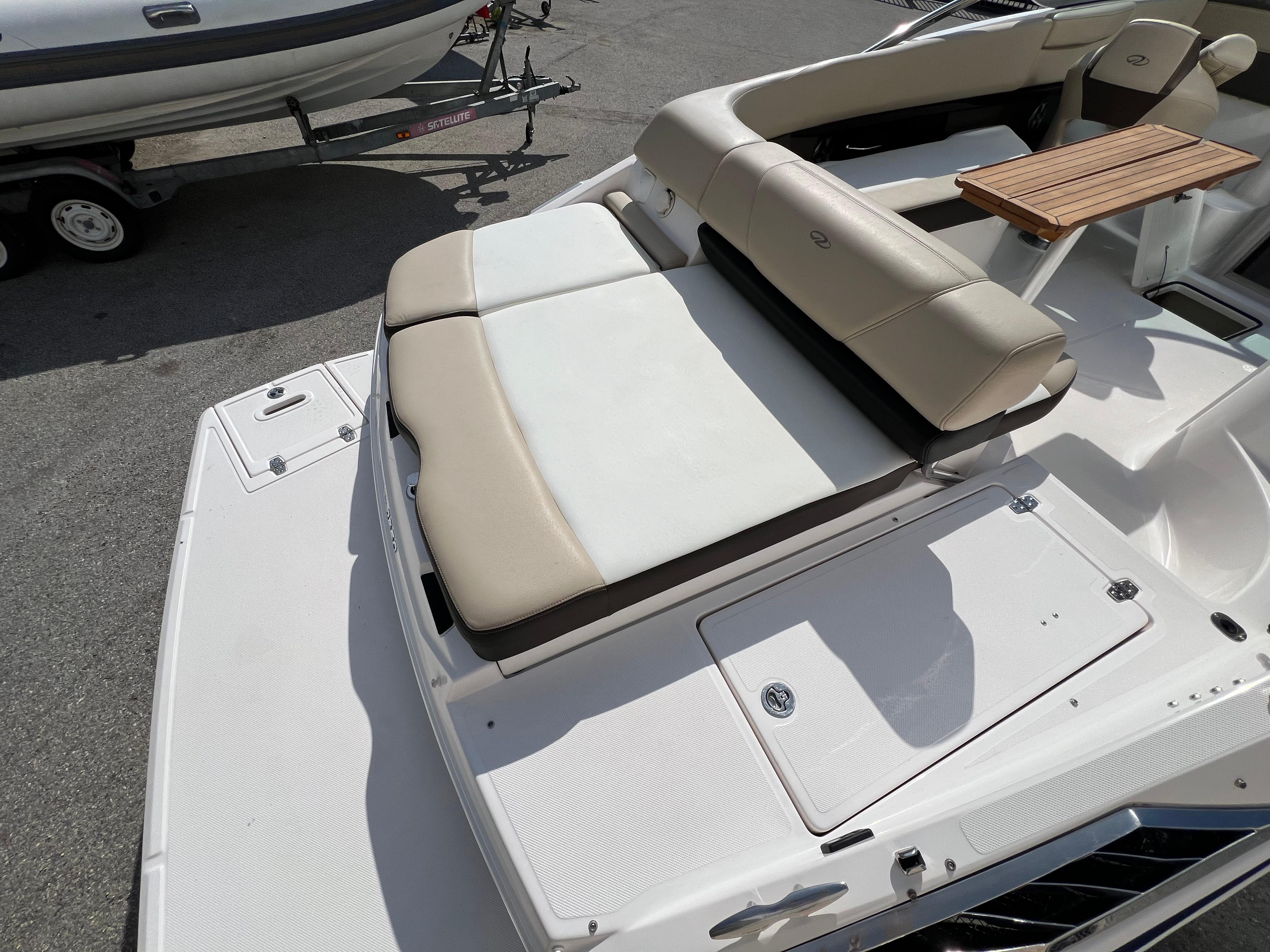 2013 Regal 2550 Cuddy Cuddy Cabin for sale - YachtWorld