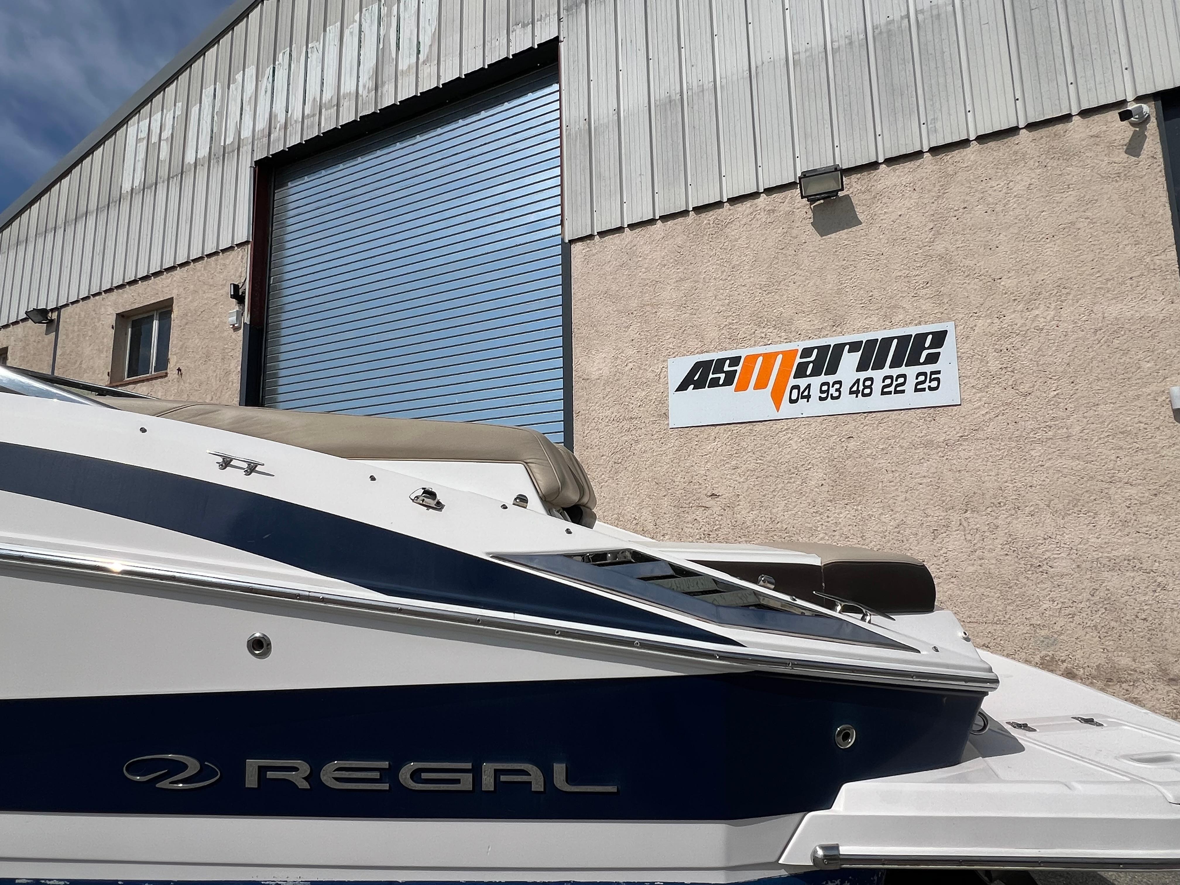 2013 Regal 2550 Cuddy Cuddy Cabin for sale - YachtWorld