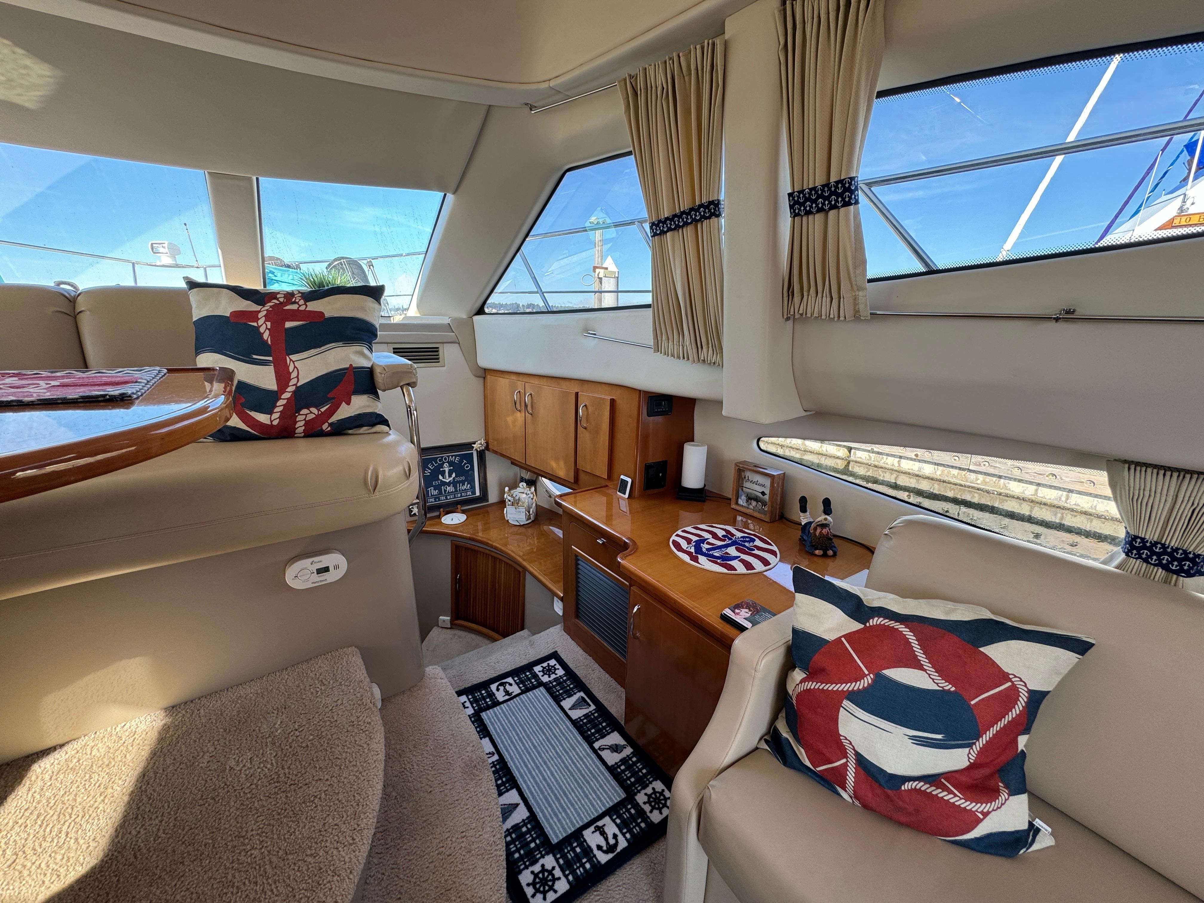 2006 Carver 38 Super Sport Motor Yachts for sale - YachtWorld