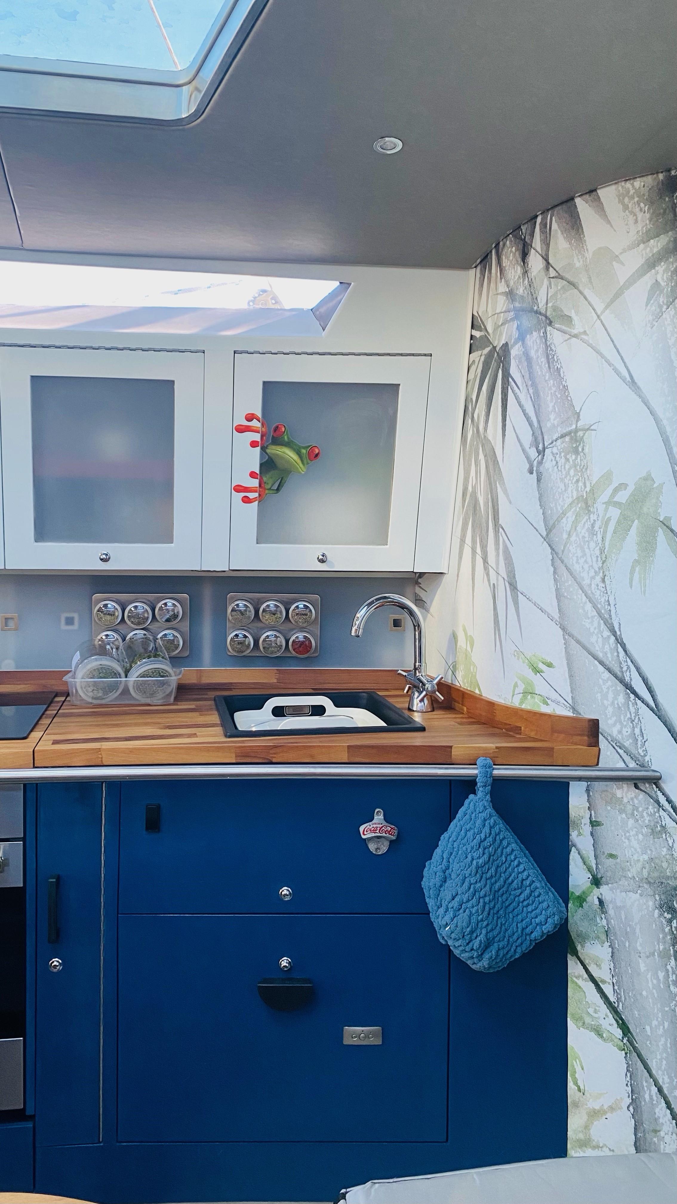 1991 Sovereign 54 Cruiser for sale - YachtWorld