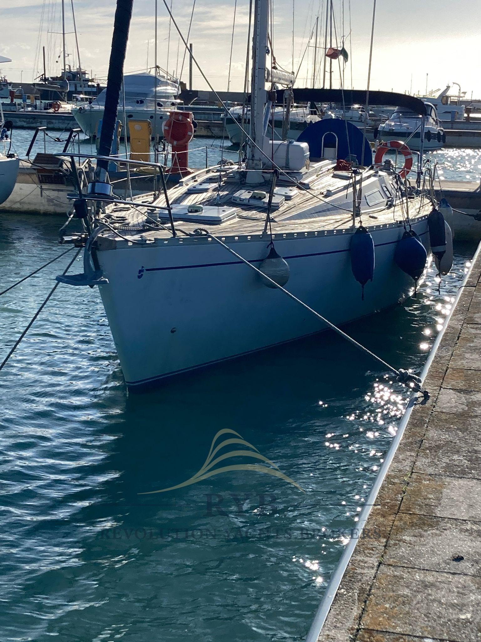 Used 1991 Comar Comet 420 | TopBoats Used 1991 Comar Comet 420 | TopBoats