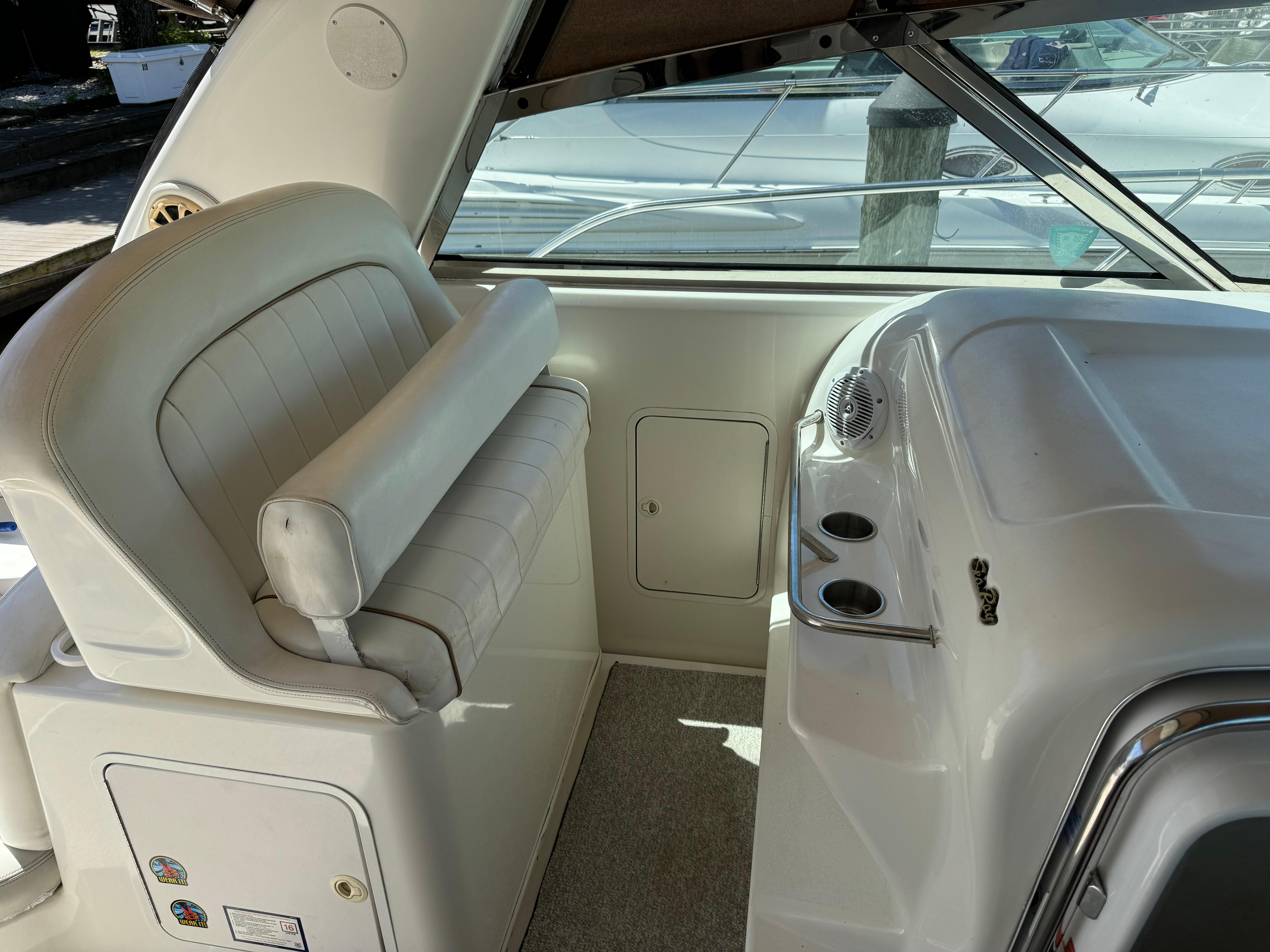 1997 Sea Ray 370 Express Cruiser Express-Boot Kaufen - YachtWorld