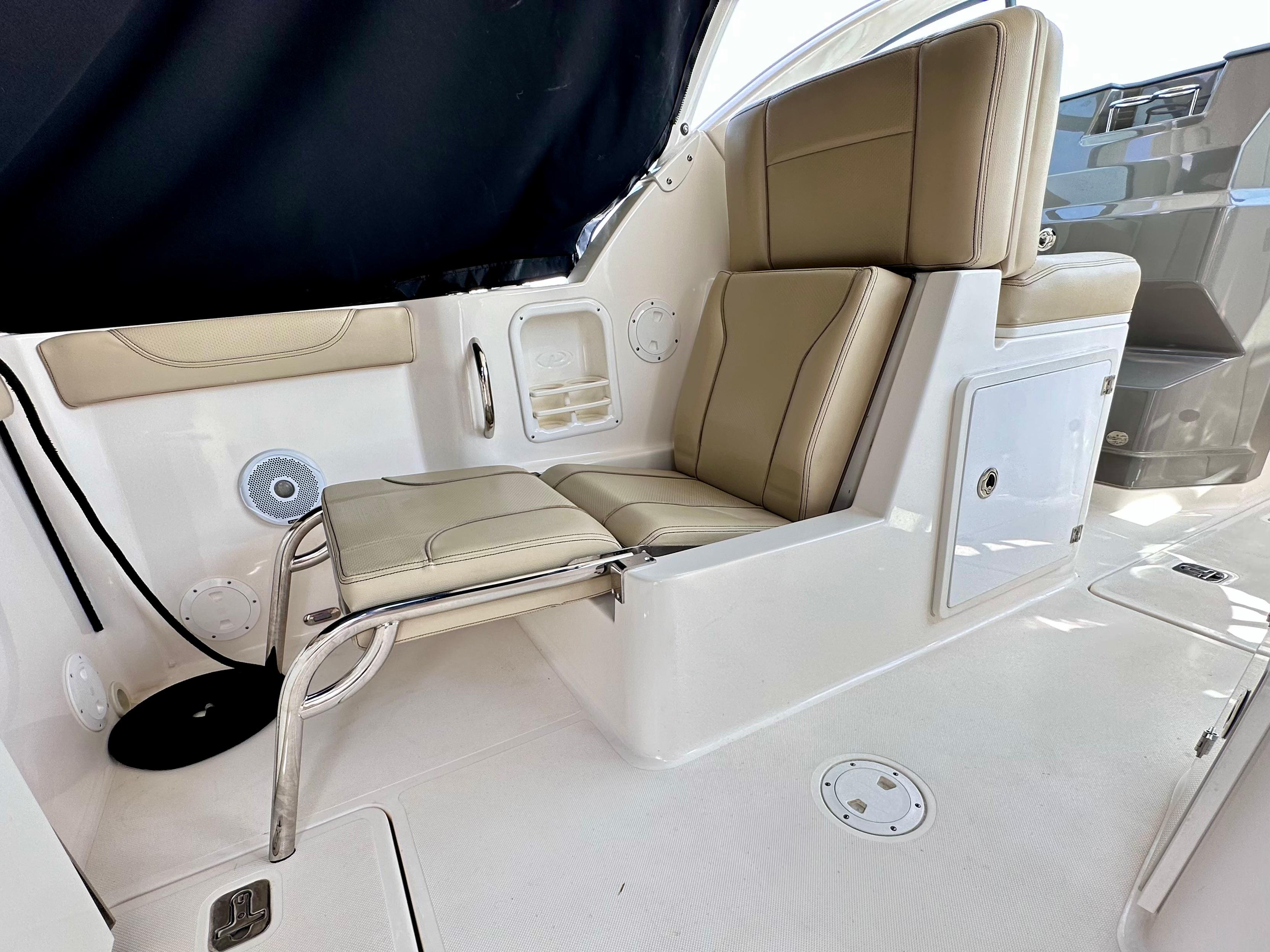 2017 Pursuit DC 235 Dual Console Dual Console for sale - YachtWorld