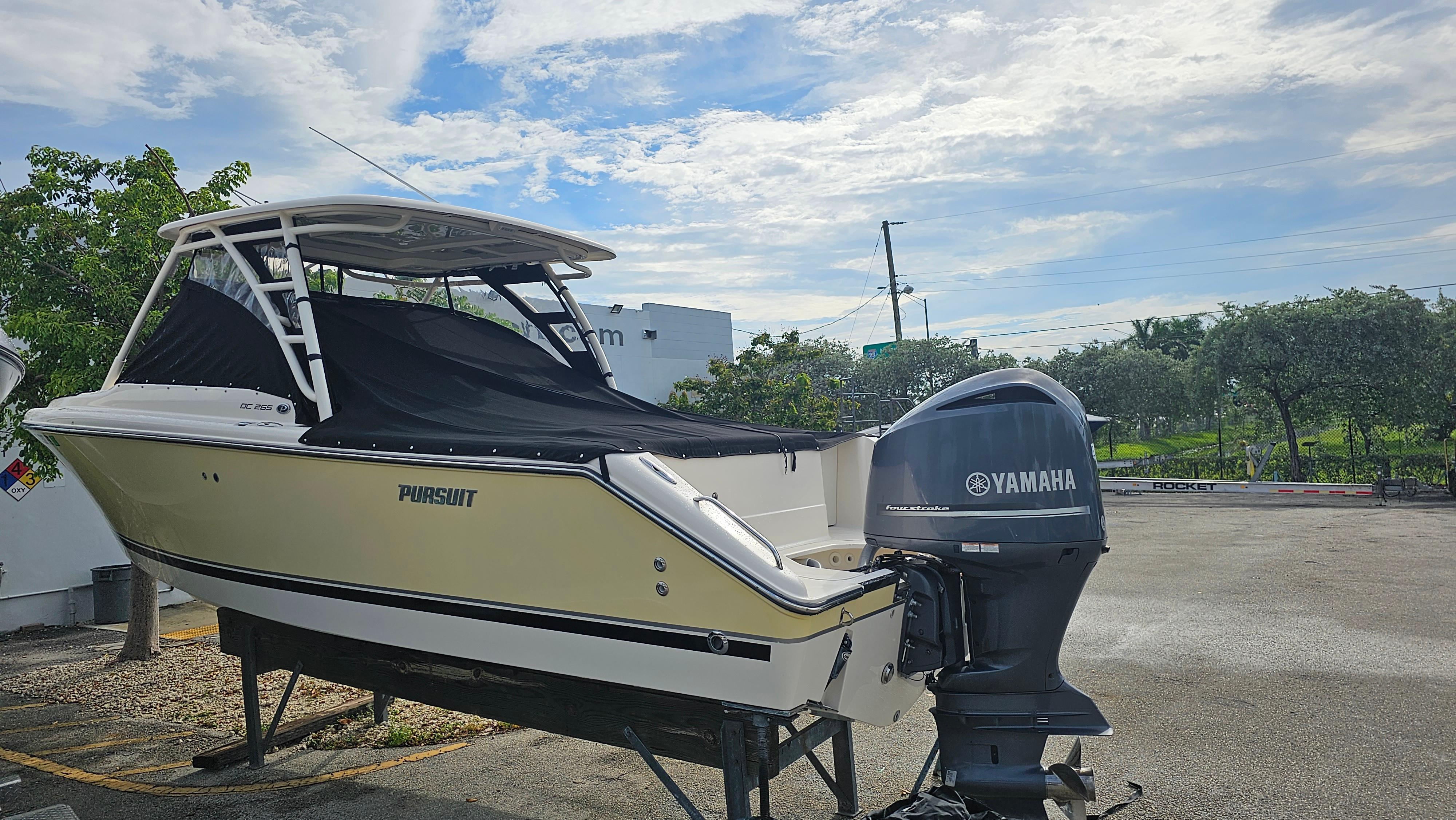 2014 Pursuit DC 265 Dual Console Dual Console for sale - YachtWorld