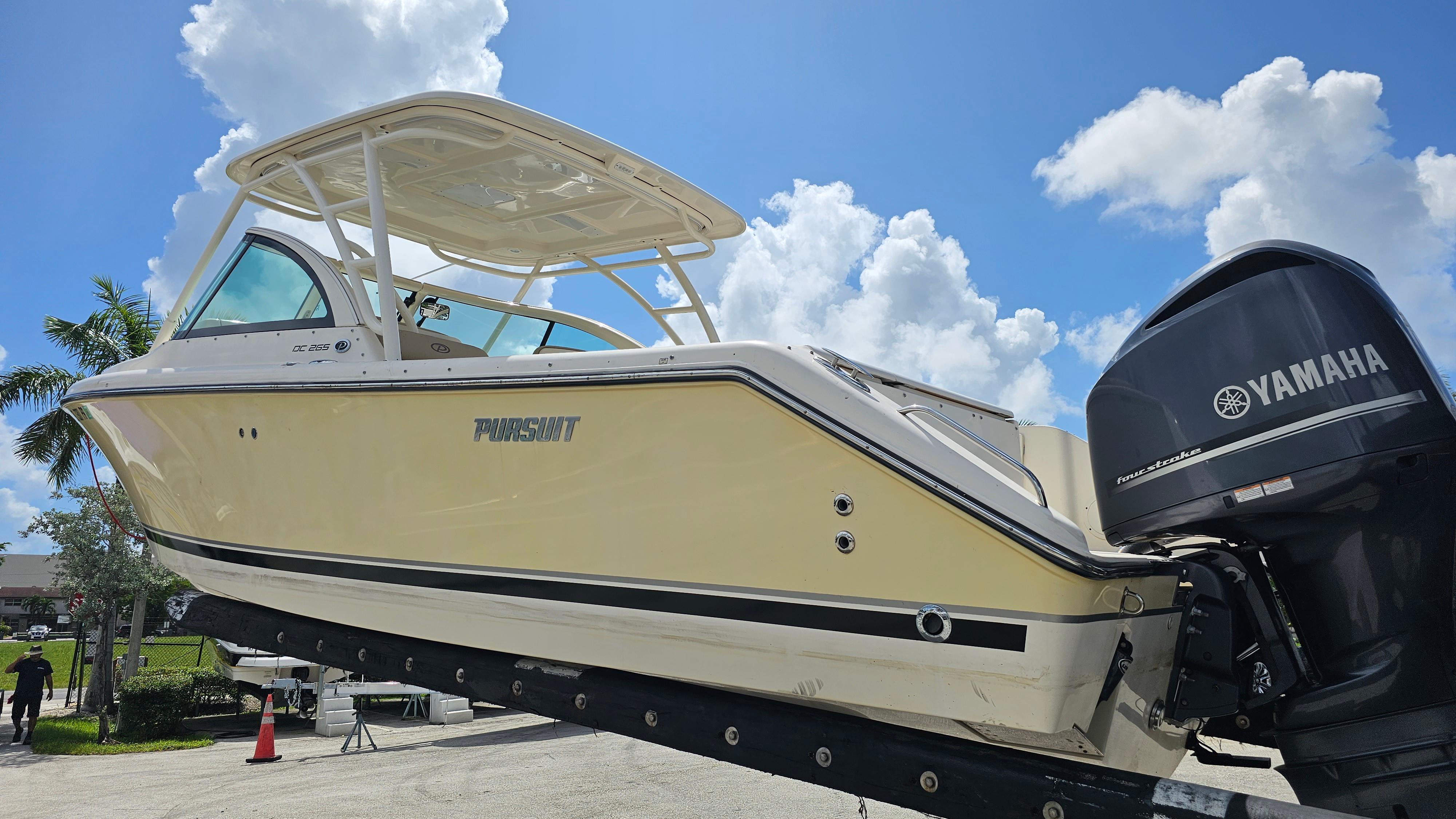 2014 Pursuit DC 265 Dual Console Dual Console for sale - YachtWorld
