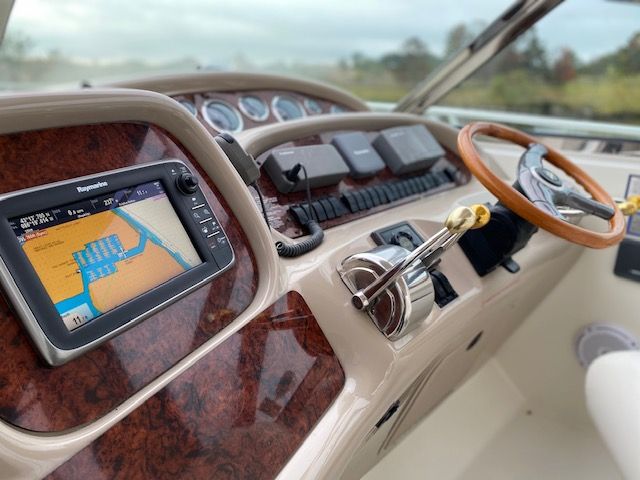 1999 Sea Ray 380 Sundancer - Weber Yachts