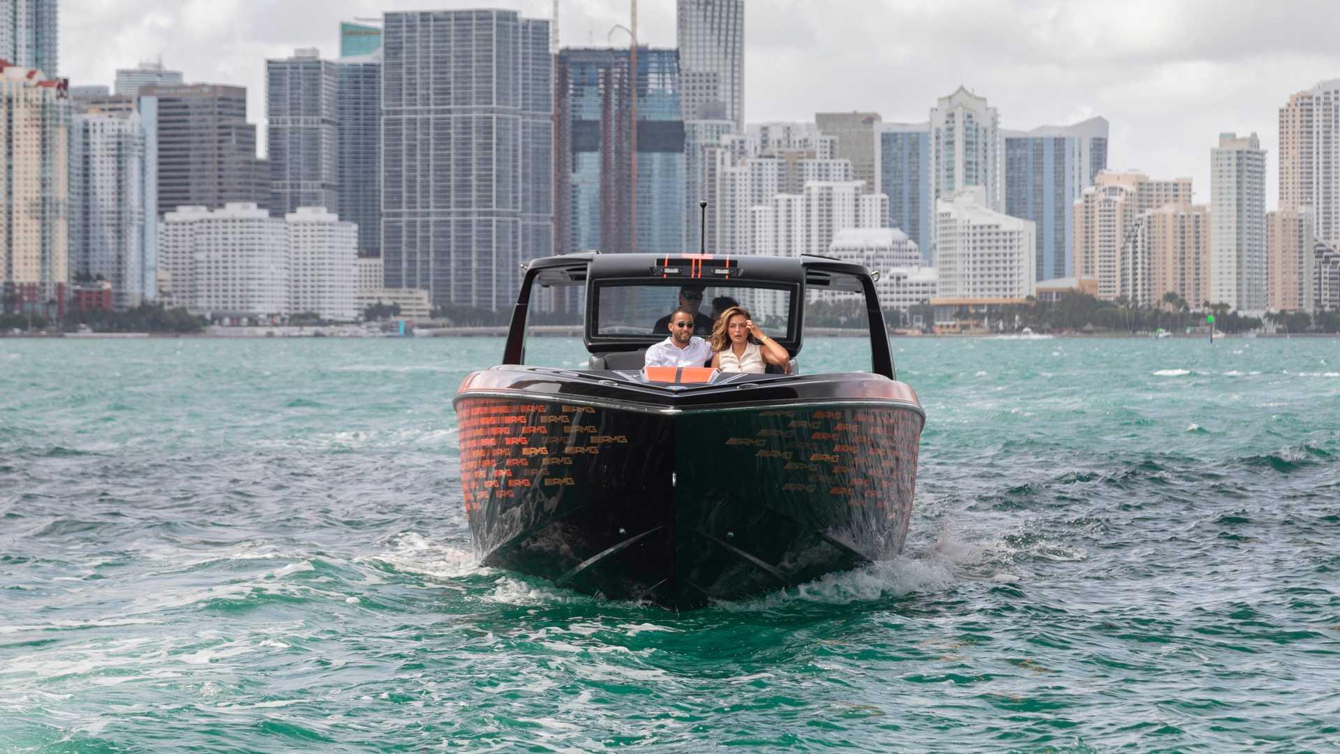 2022 Cigarette 41 Nighthawk High Performance for sale - YachtWorld