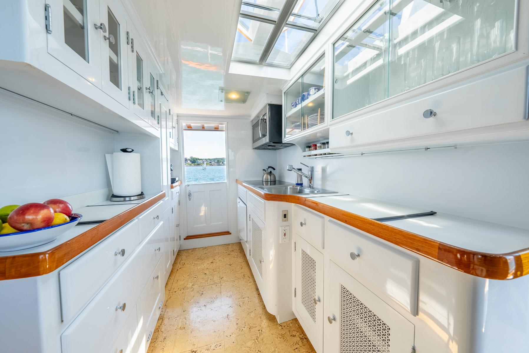 1958 Trumpy Trumpy Fantail Houseboat Motor Yachts for sale - YachtWorld