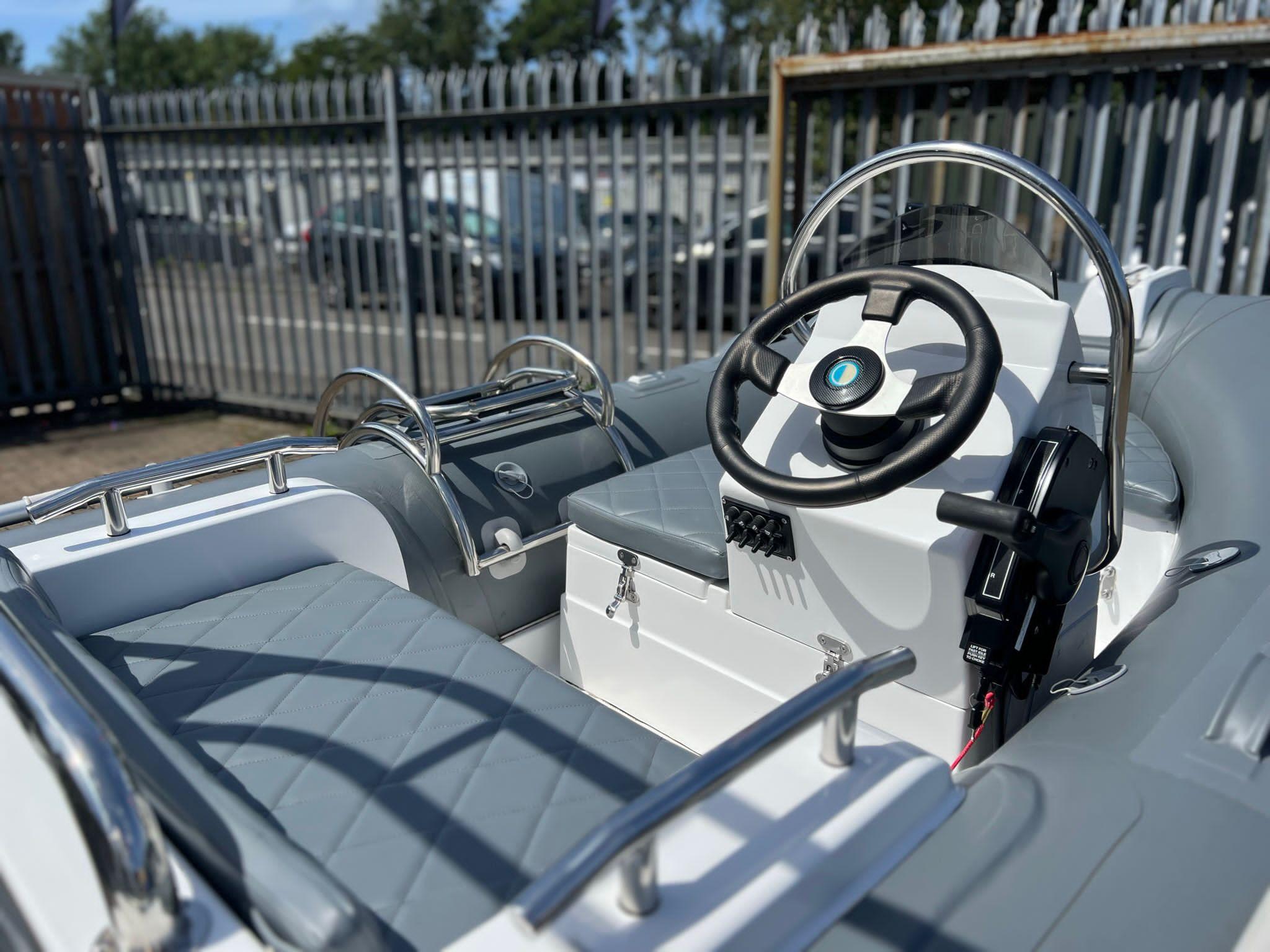 2022 Escape 360 RIB Kaufen - YachtWorld