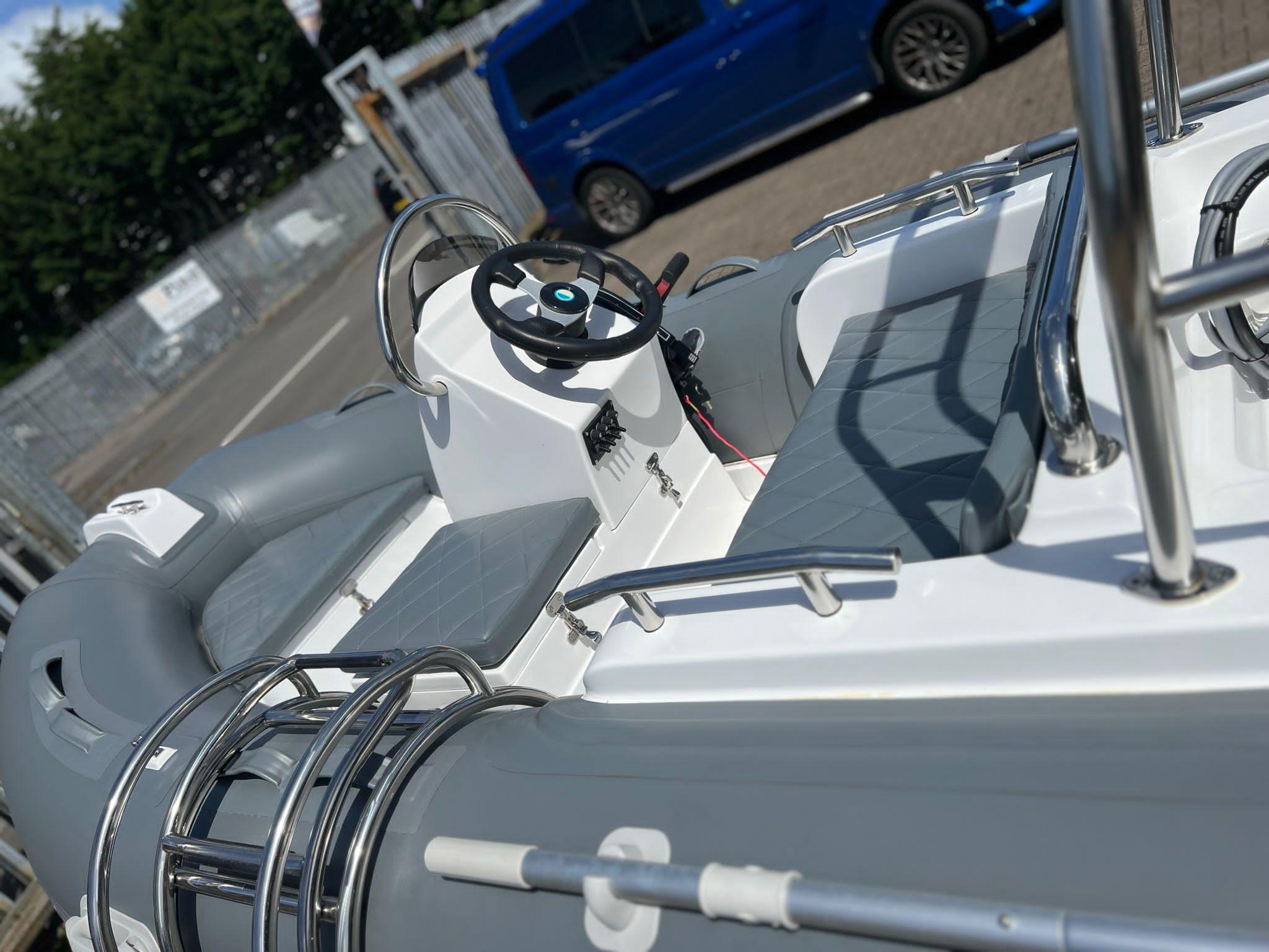 2022 Escape 360 RIB Kaufen - YachtWorld