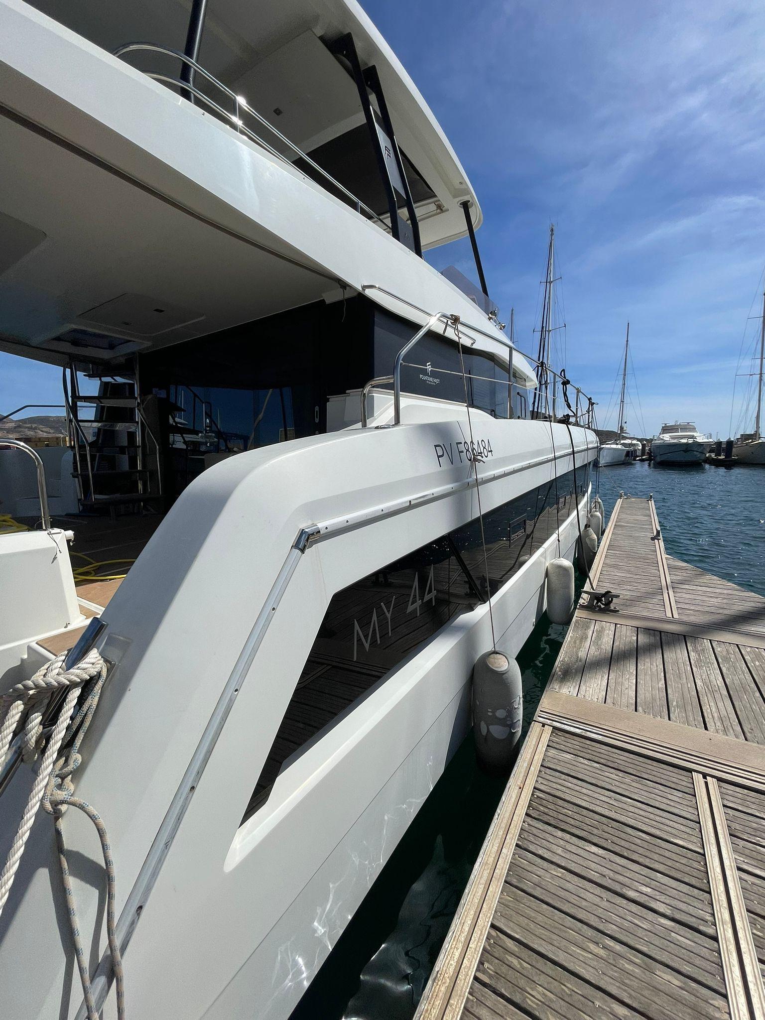 Used 2019 Fountaine Pajot MY 44 - 83 - Var | TopBoats