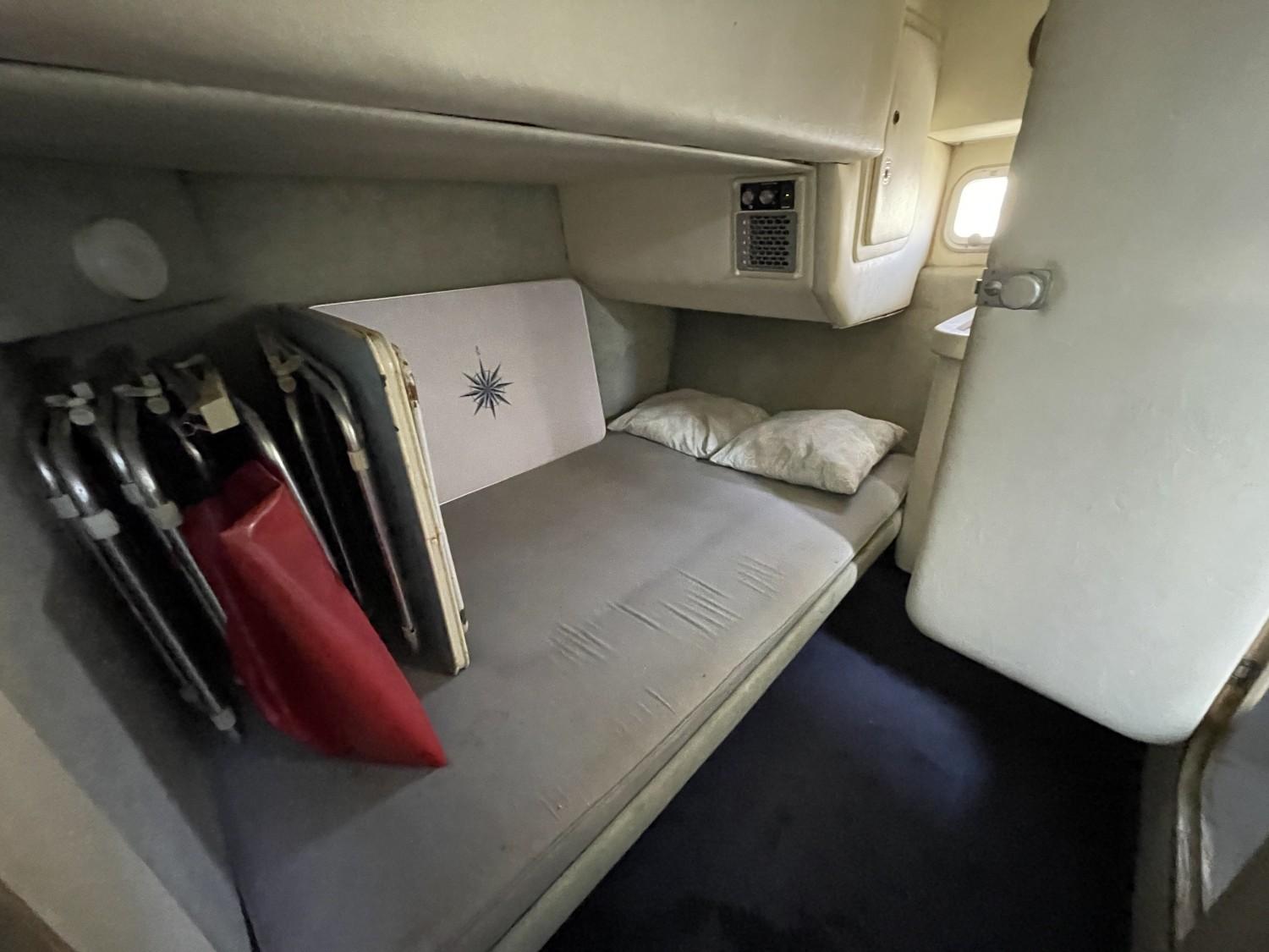 Tweedehands 1990 Colvic Sun Cruiser 35 - Var ( 83 ) | YachtFocus