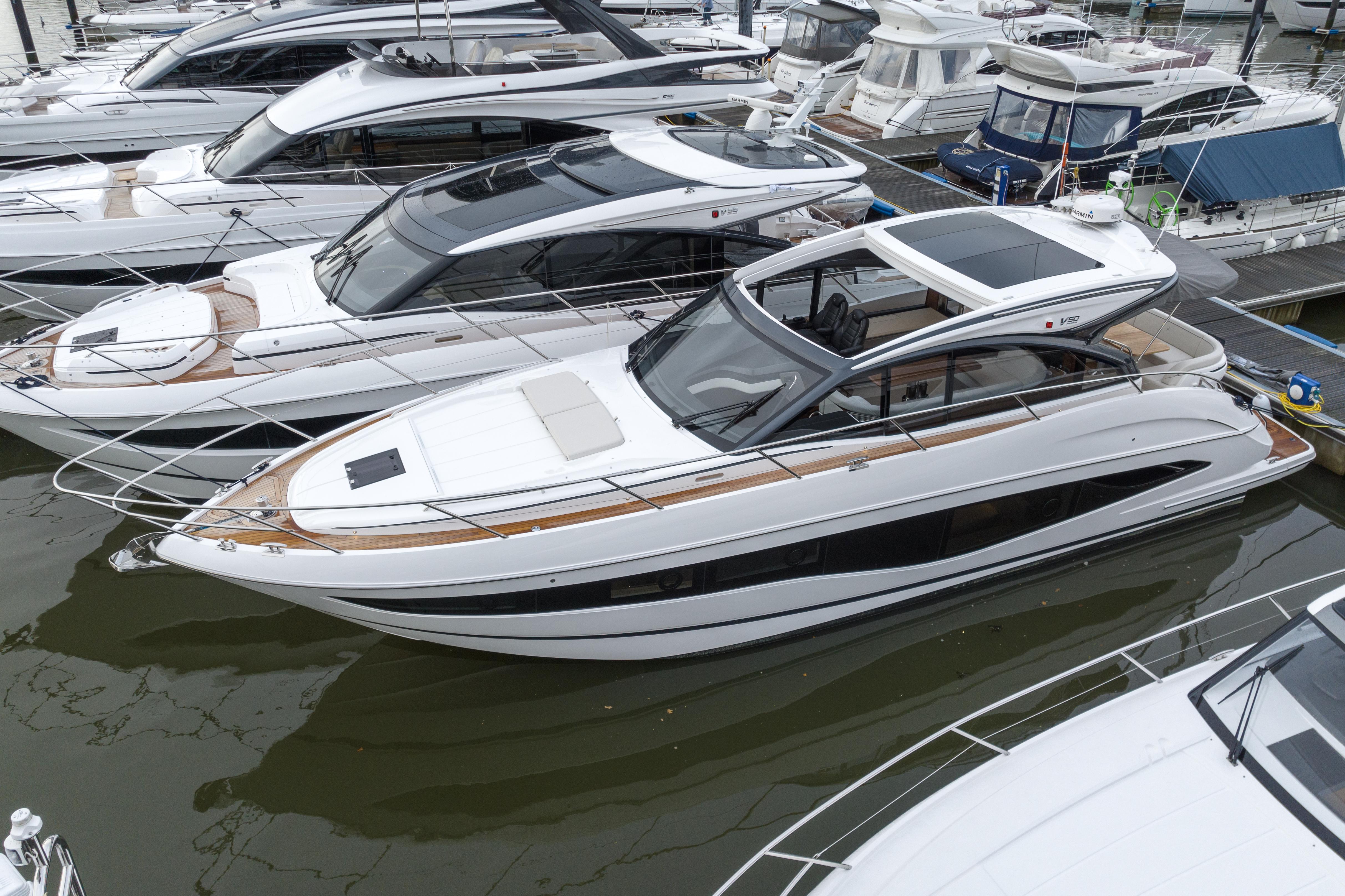 2024 Princess V50 Sports cruiser à vendre - YachtWorld