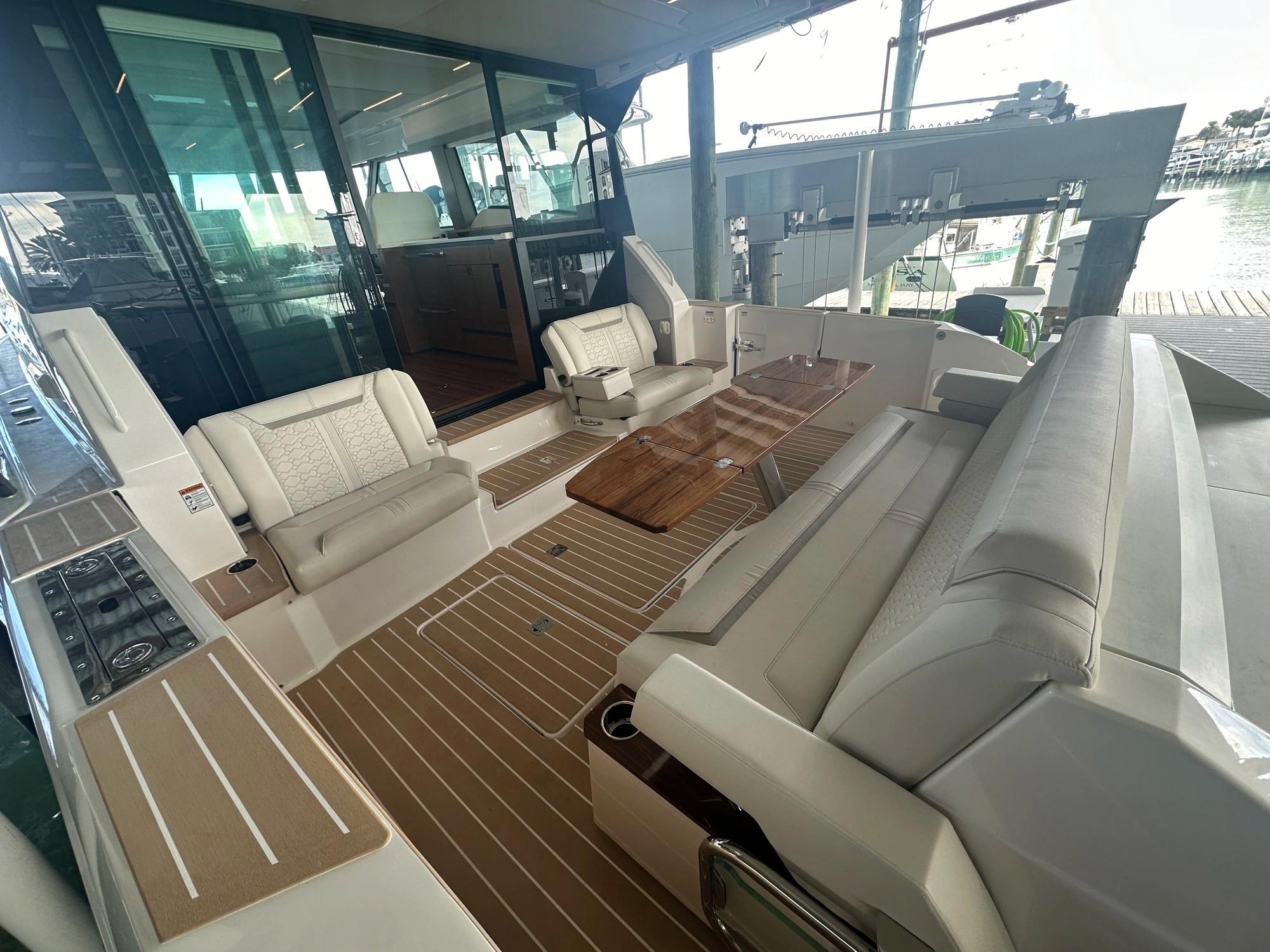 2024 Tiara Yachts 48 LE Motor Yachts for sale - YachtWorld