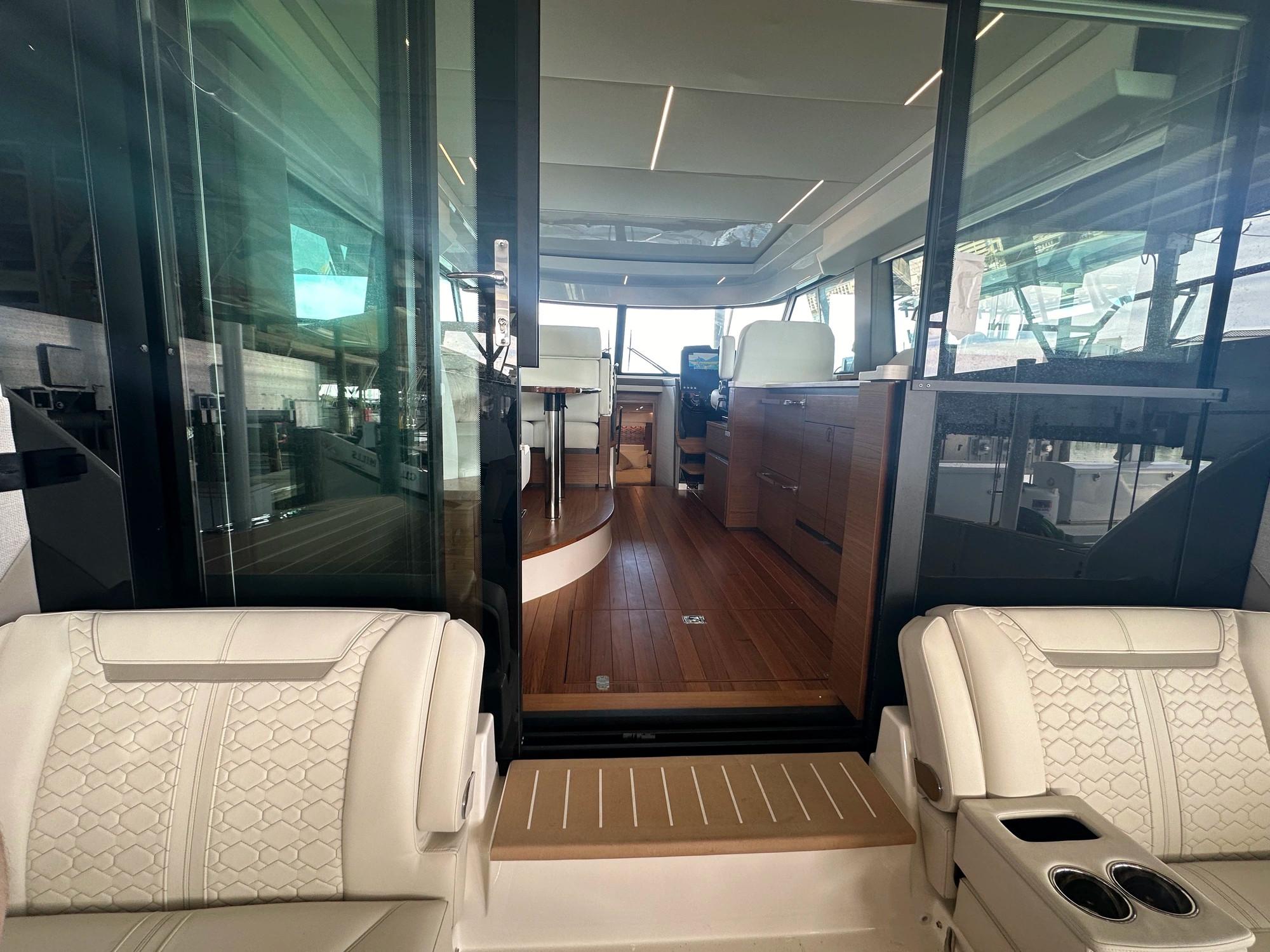 2024 Tiara Yachts 48 LE Motor Yachts for sale - YachtWorld